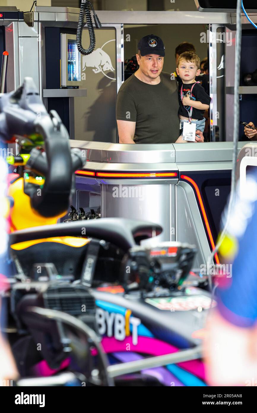 MUSK Elon, founder & CEO of SpaceX & Tesla, with his son X Ã† A-12 in ...