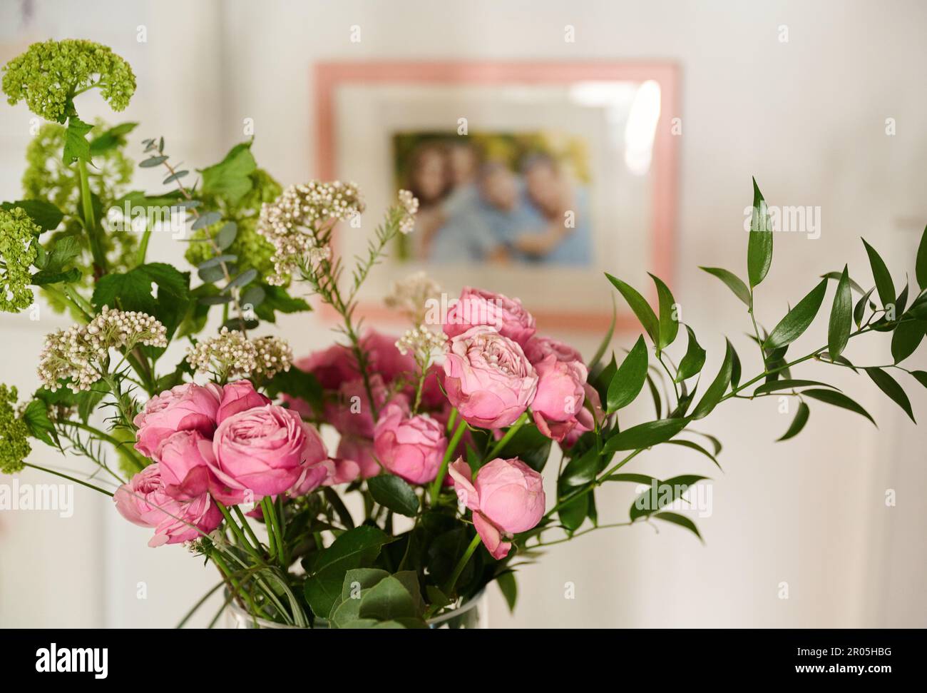 Berlin, Germany. 05th May, 2023. A bouquet of flowers stands in a ...