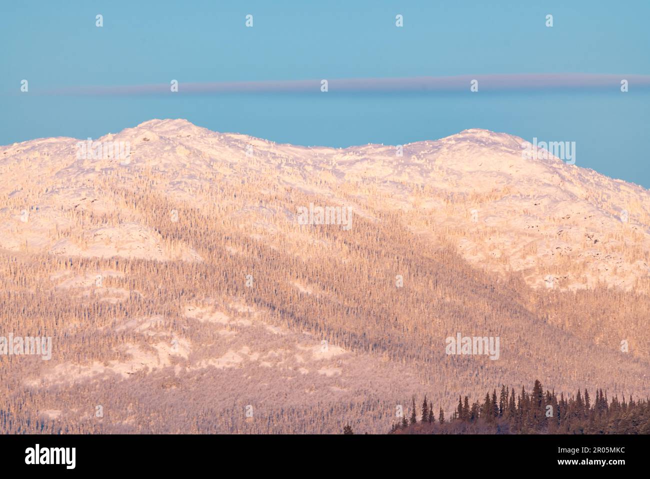 Incredible mountain scenery in Yukon Territory during winter time with ...