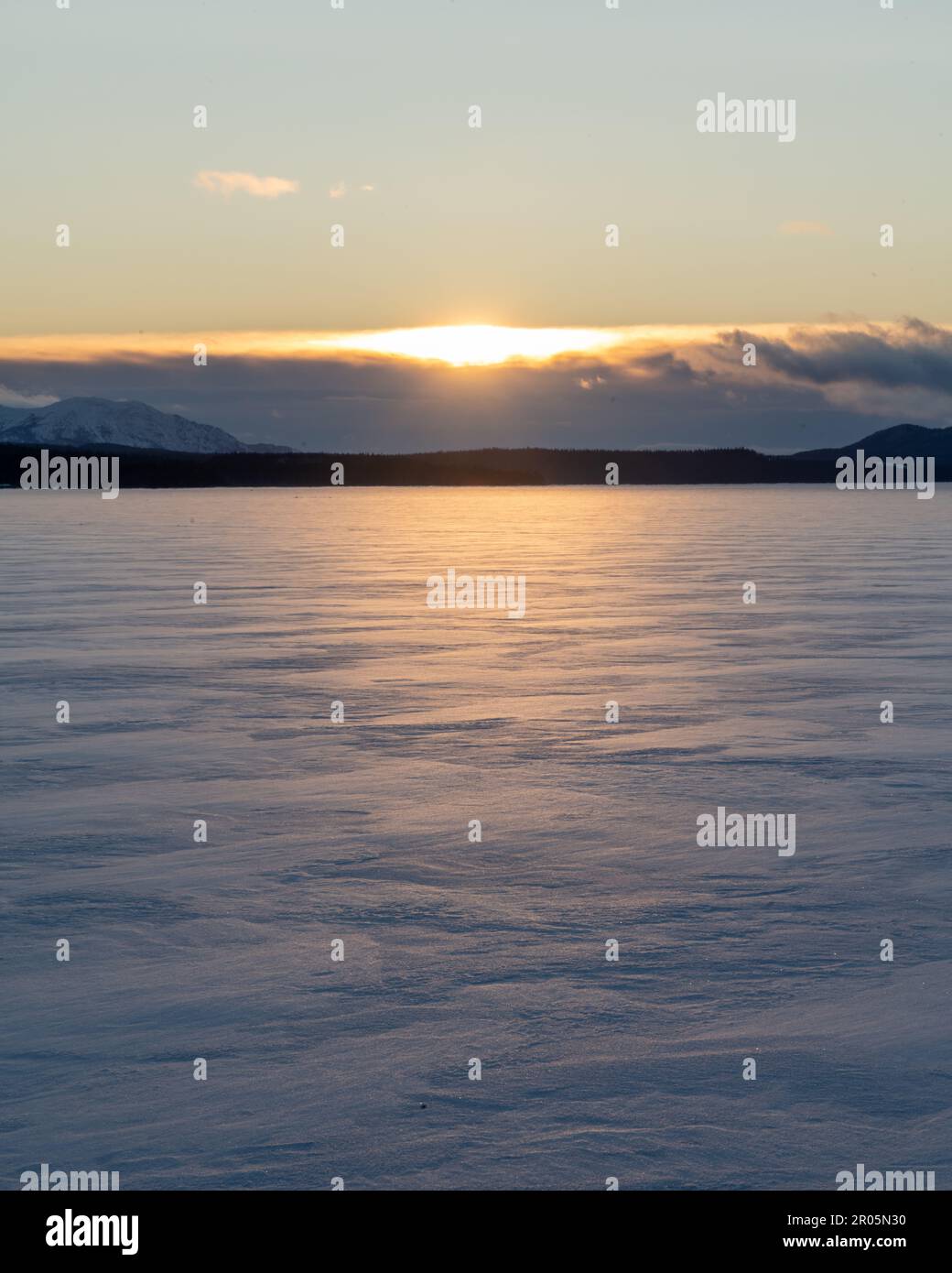 Exploring in the arctic hi-res stock photography and images - Alamy
