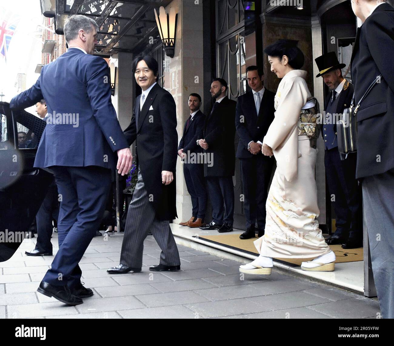 Japanese Crown Prince Akishino and his wife Crown Princess Kiko head to ...