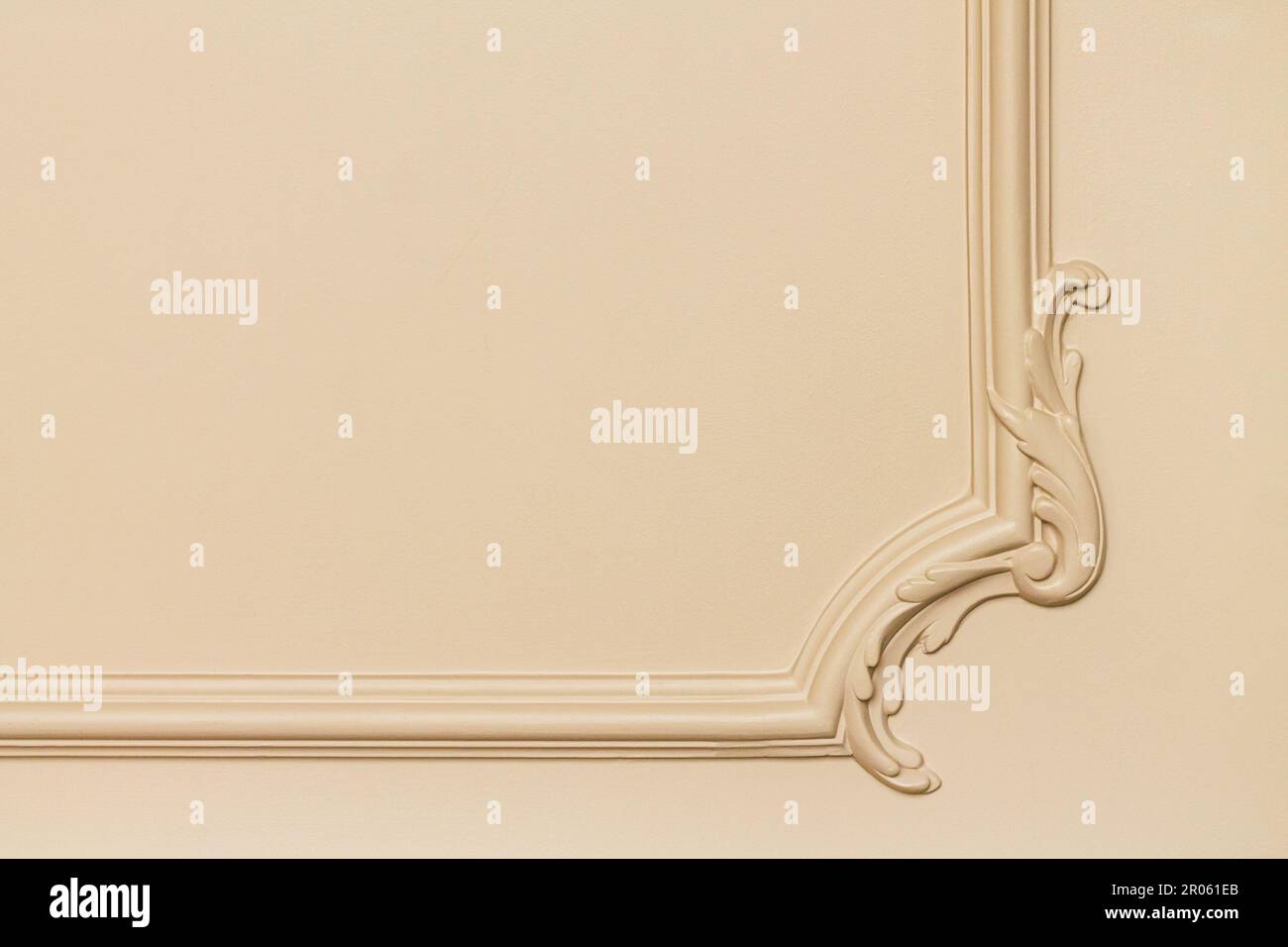 Luxury beige wall design bas-relief with stucco mouldings classic style ...