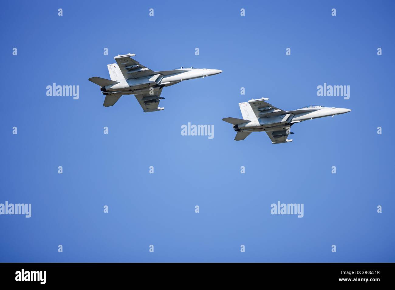 Formation jets carrier hi-res stock photography and images - Alamy