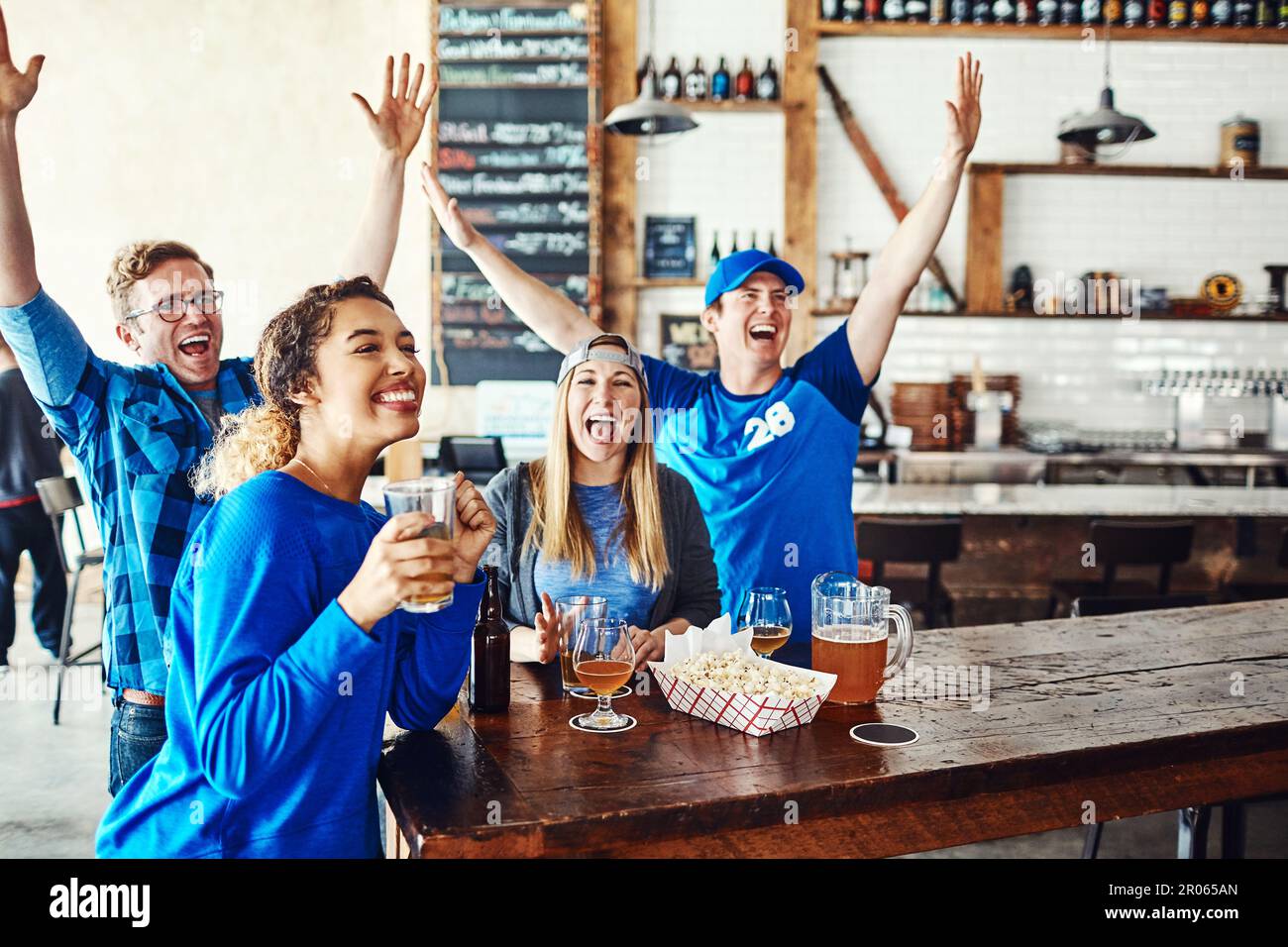 Beat the bar hi-res stock photography and images - Alamy