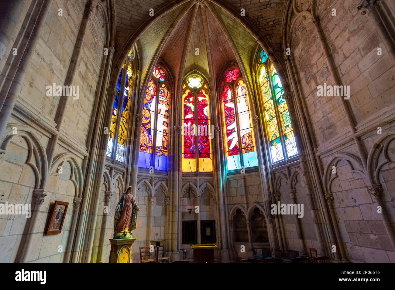 Nevers cathedral hi-res stock photography and images - Alamy