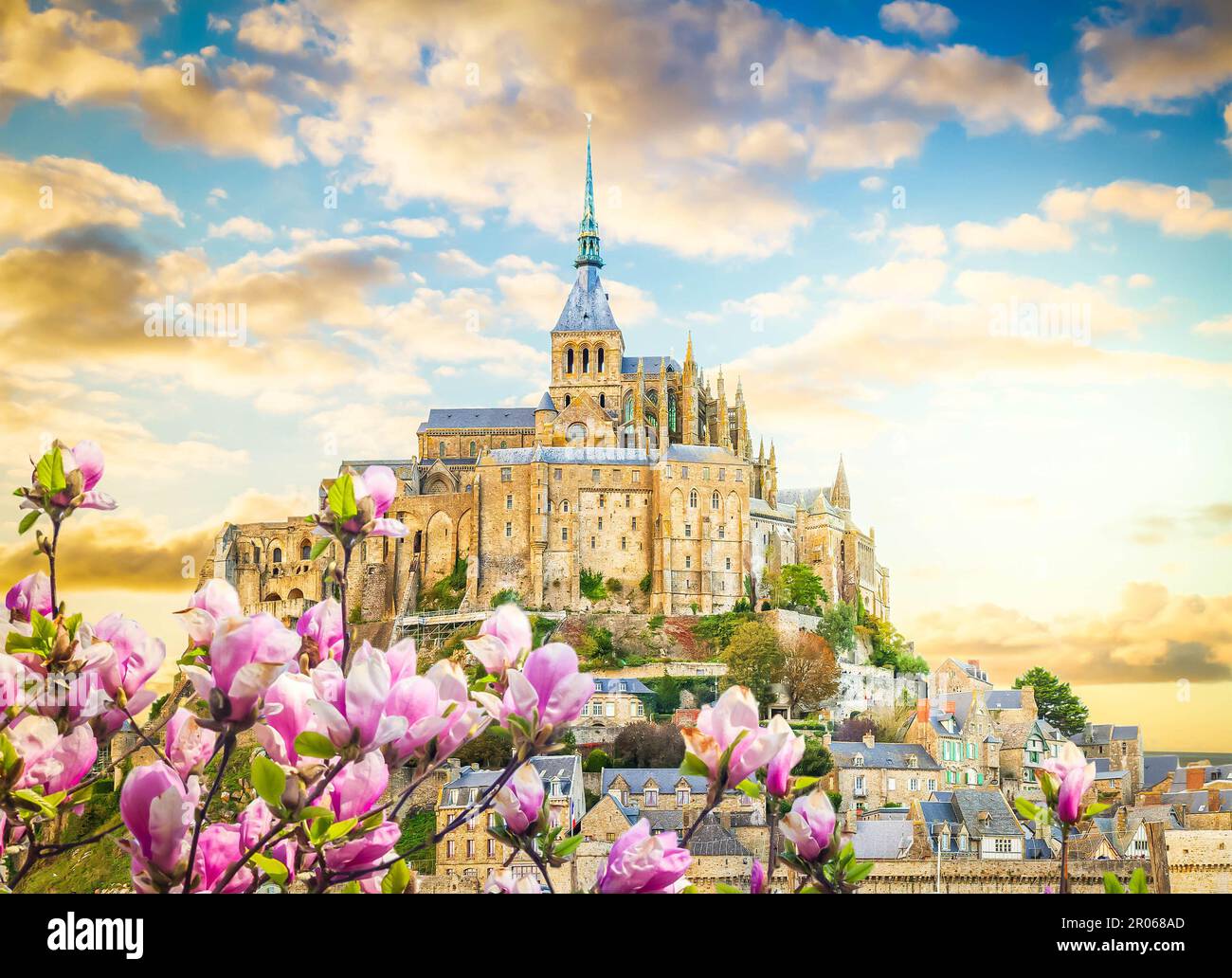 Spring tide mont saint michel hi-res stock photography and images - Alamy