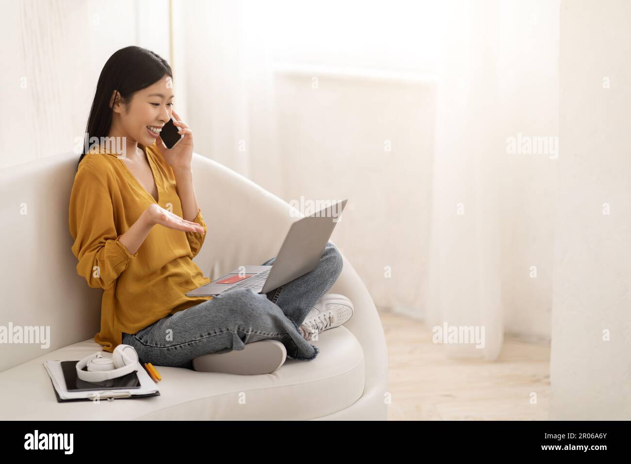 Happy asian woman have conversation with customer service ...