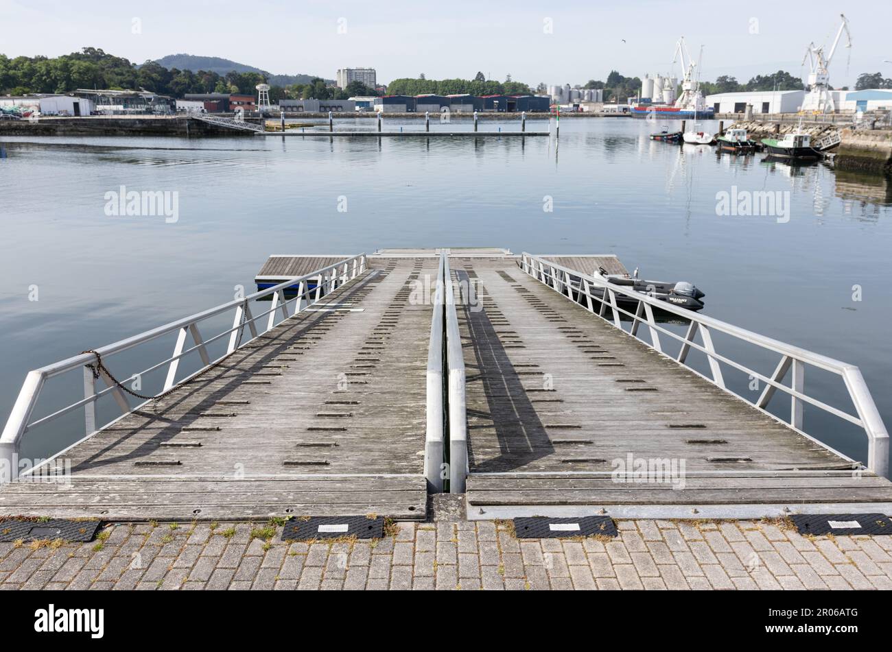 Aluminum and wood Dock ramp. Boat jetty Stock Photo - Alamy