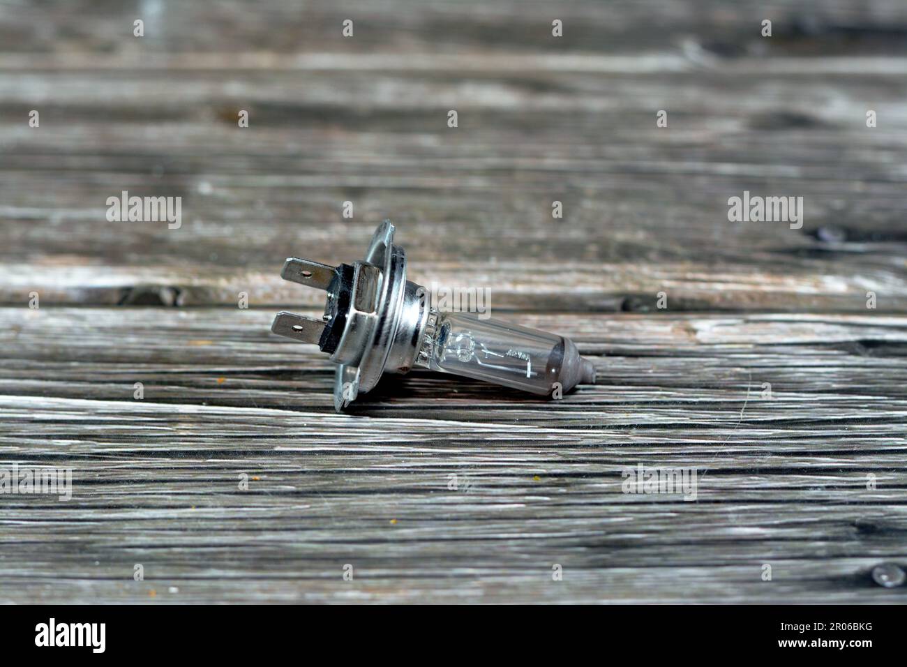 Car headlight bulb installed in the front vehicle light lamp of cars ...