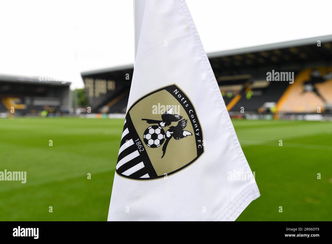 Notts county crest hi-res stock photography and images - Alamy