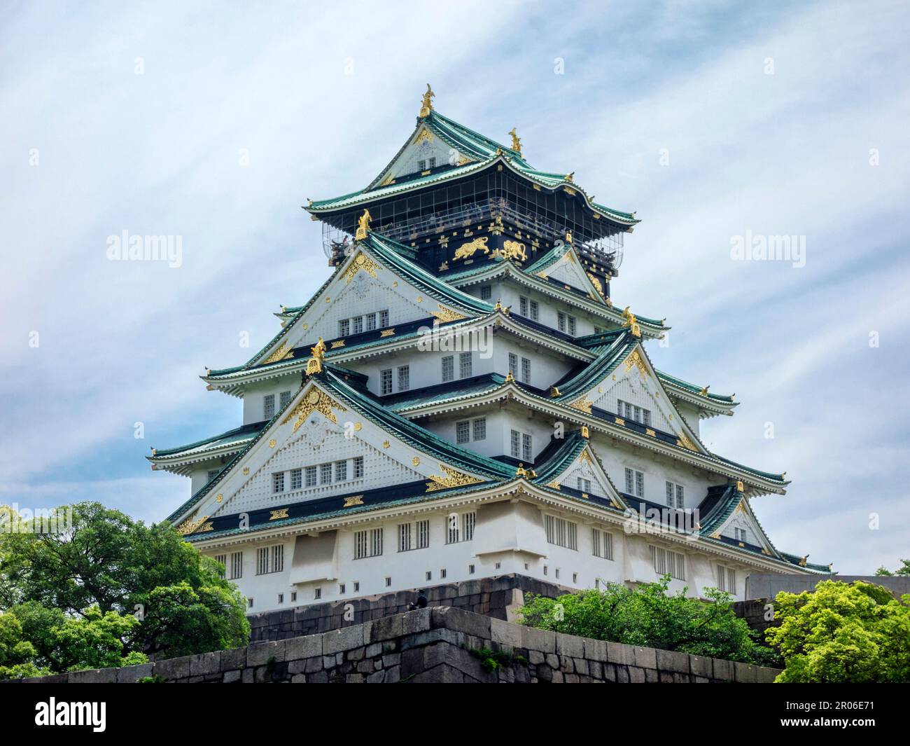 Osaka castle roof hi-res stock photography and images - Alamy