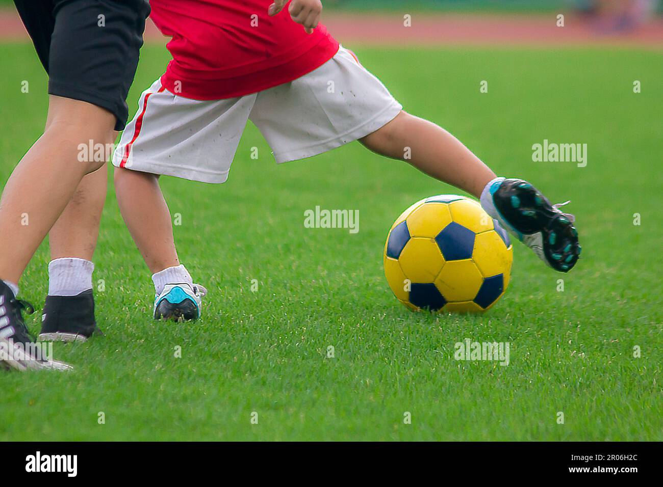 School children legs uniform hi-res stock photography and images - Alamy