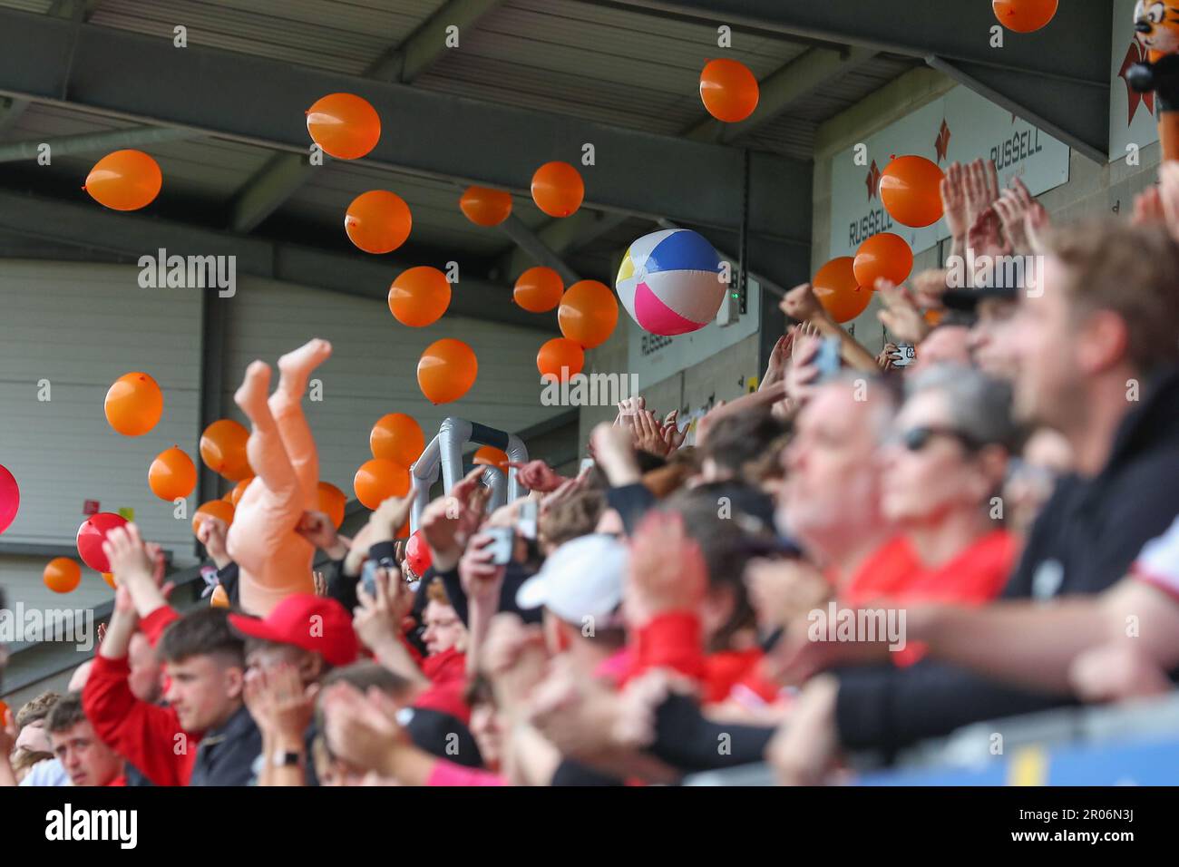 Football stadium balloons hi-res stock photography and images - Alamy