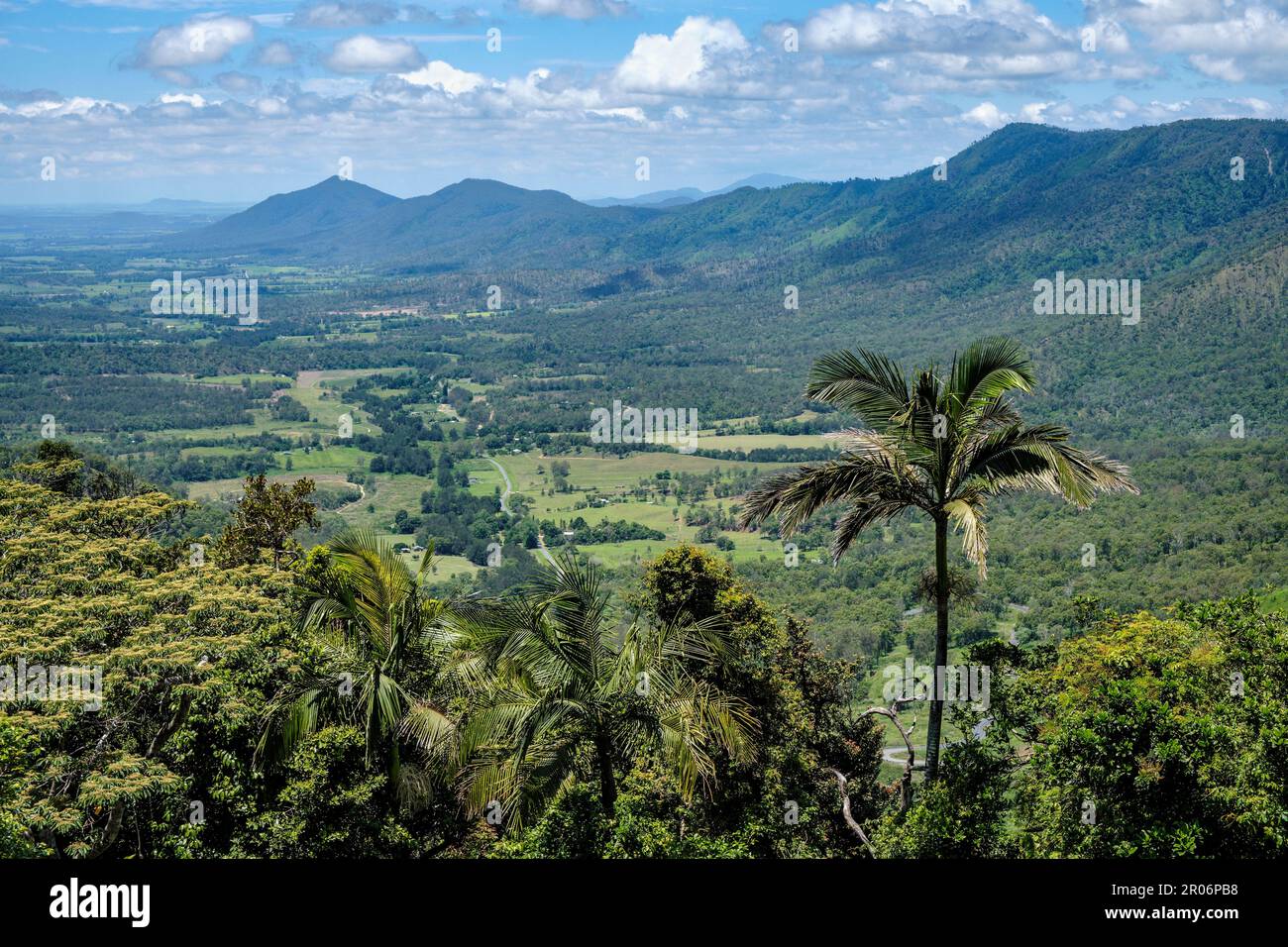 View down the Pioneer Valley from Goodes Lookout, Eungella, Queensland ...
