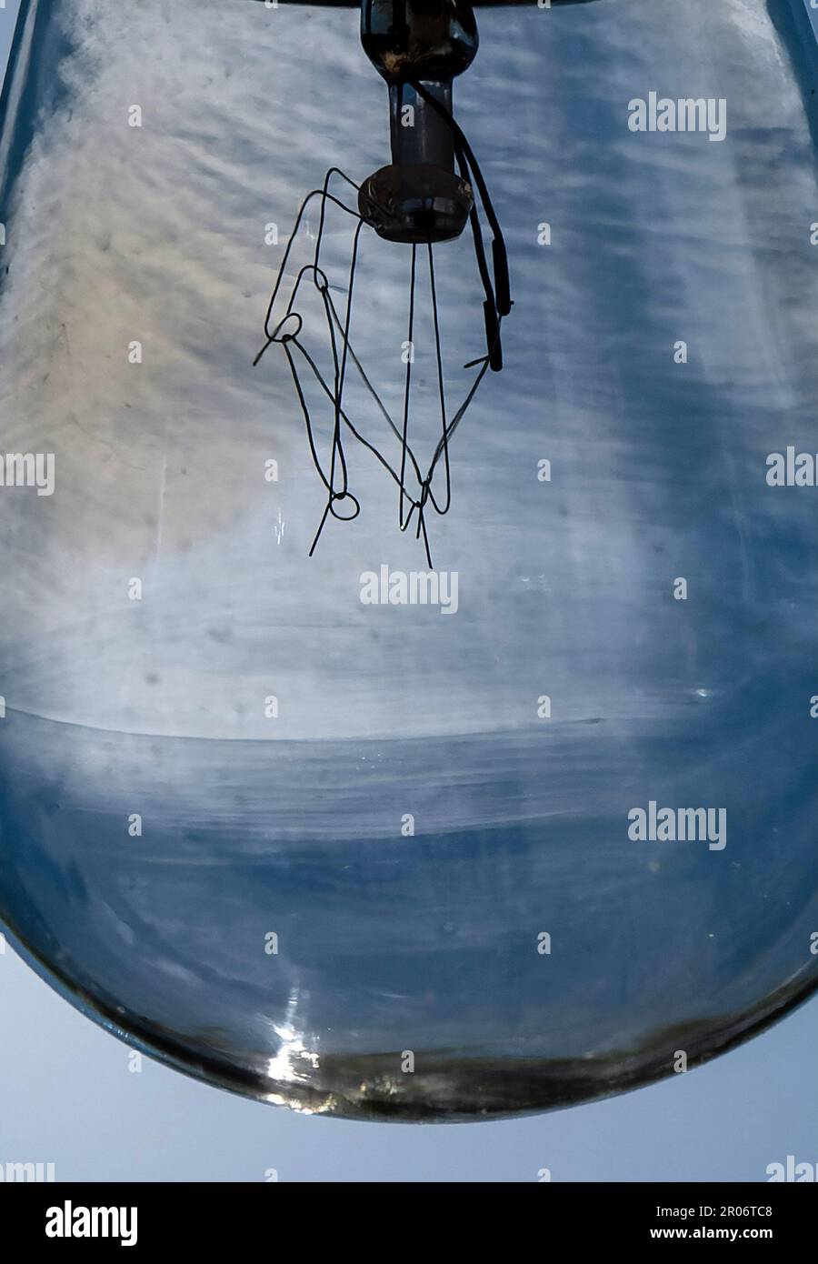 Hanging overhead lights hi-res stock photography and images - Alamy