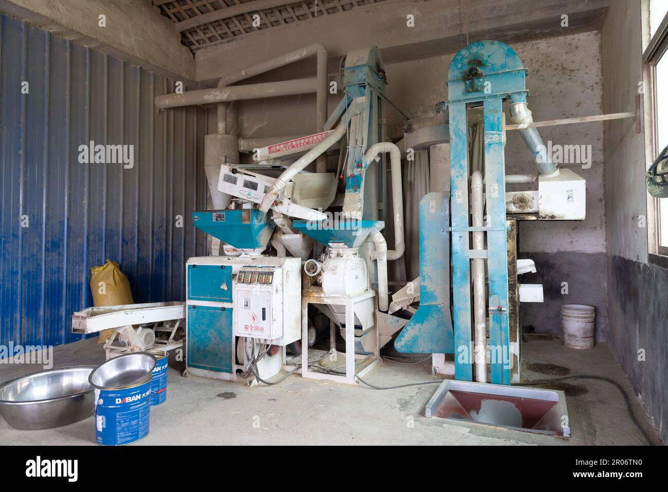 7 4 2023 rice milling machine to turn rough, paddy or unhulled rice ...