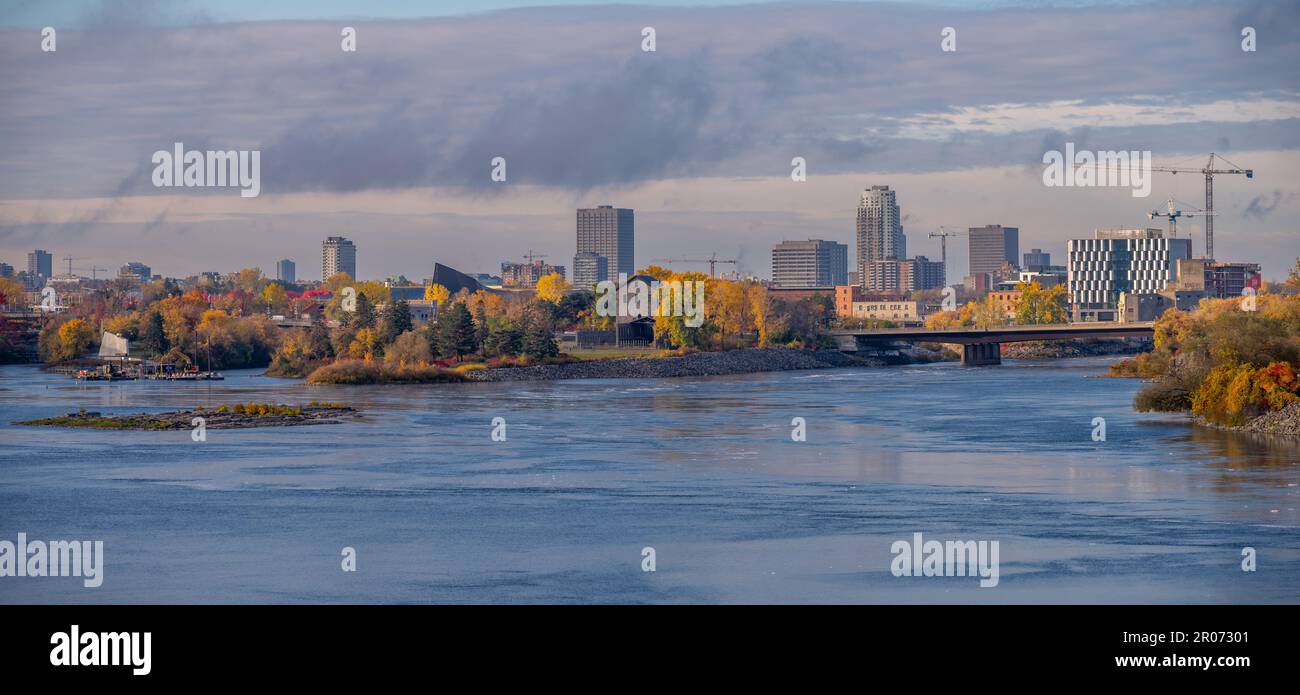 Panoramic view of the Ottawa River and the Ottawa and Gatineau skyline ...