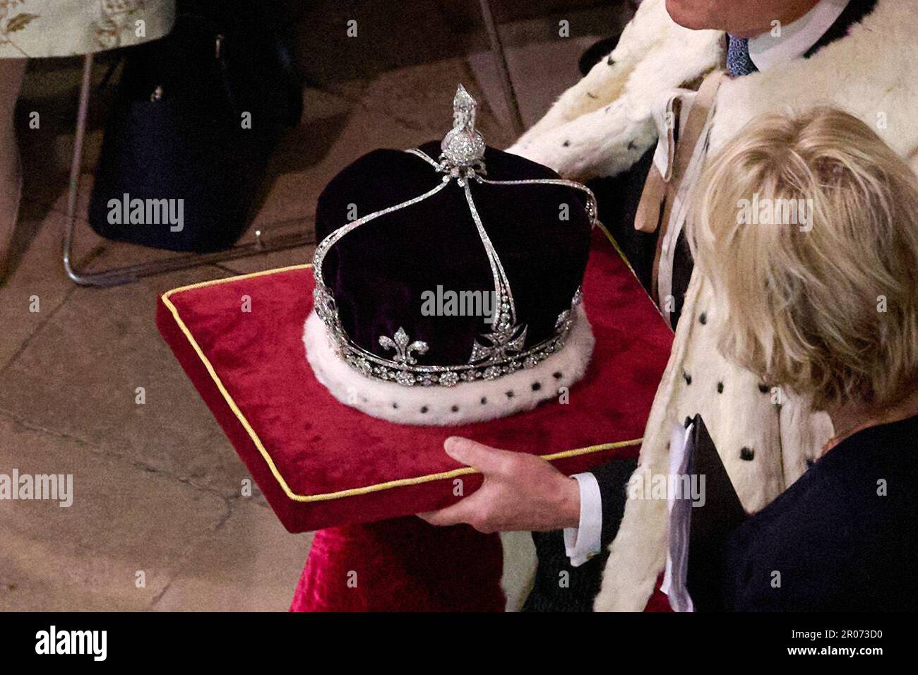 A modified version of the Queen Mary's Crown during the coronation of ...