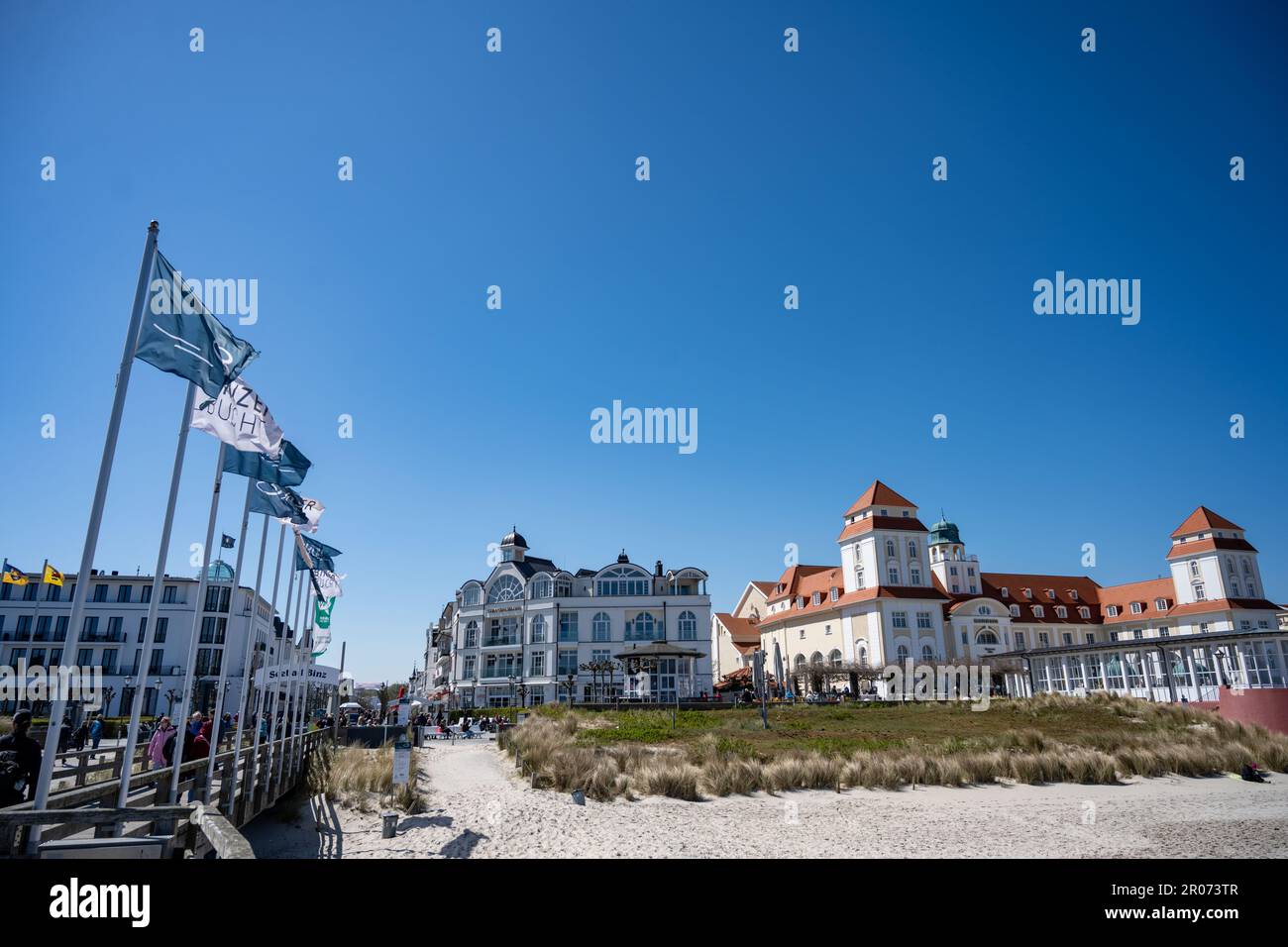 Binz, Germany. 07th May, 2023. Sunny weather prevails on the beach of ...