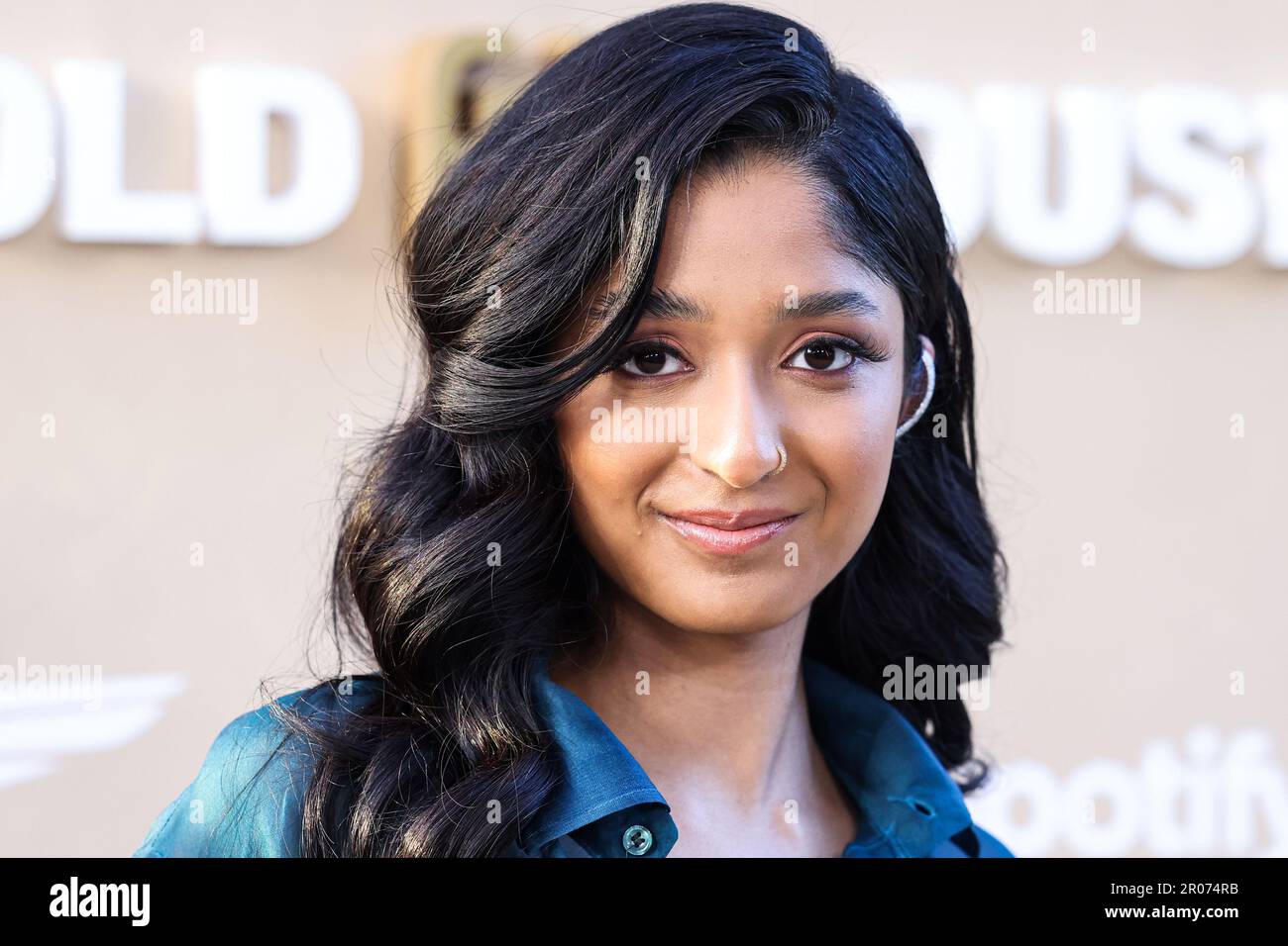 Maitreyi ramakrishnan netflix hi-res stock photography and images - Alamy