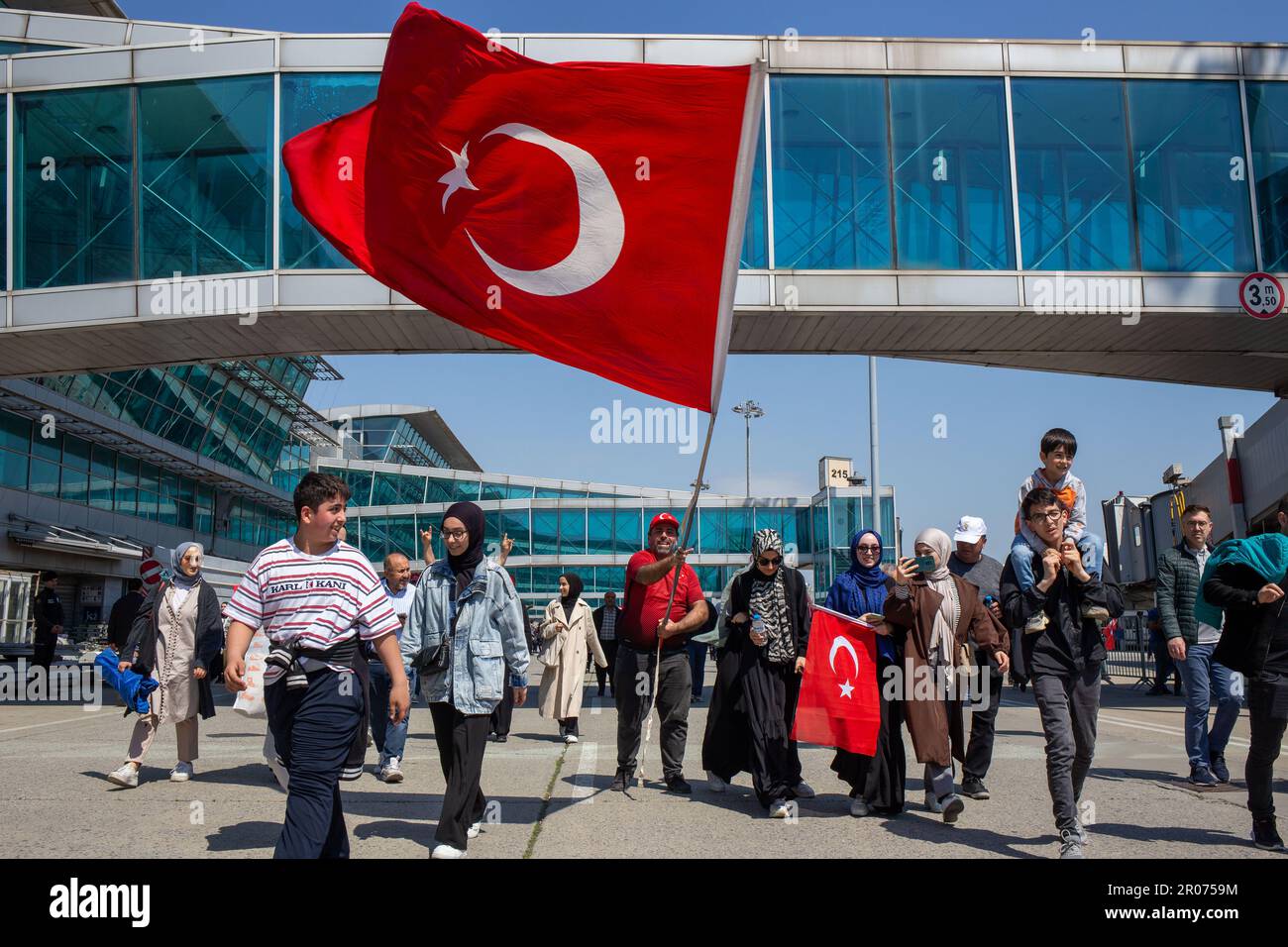 Akp istanbul miting hi-res stock photography and images - Alamy
