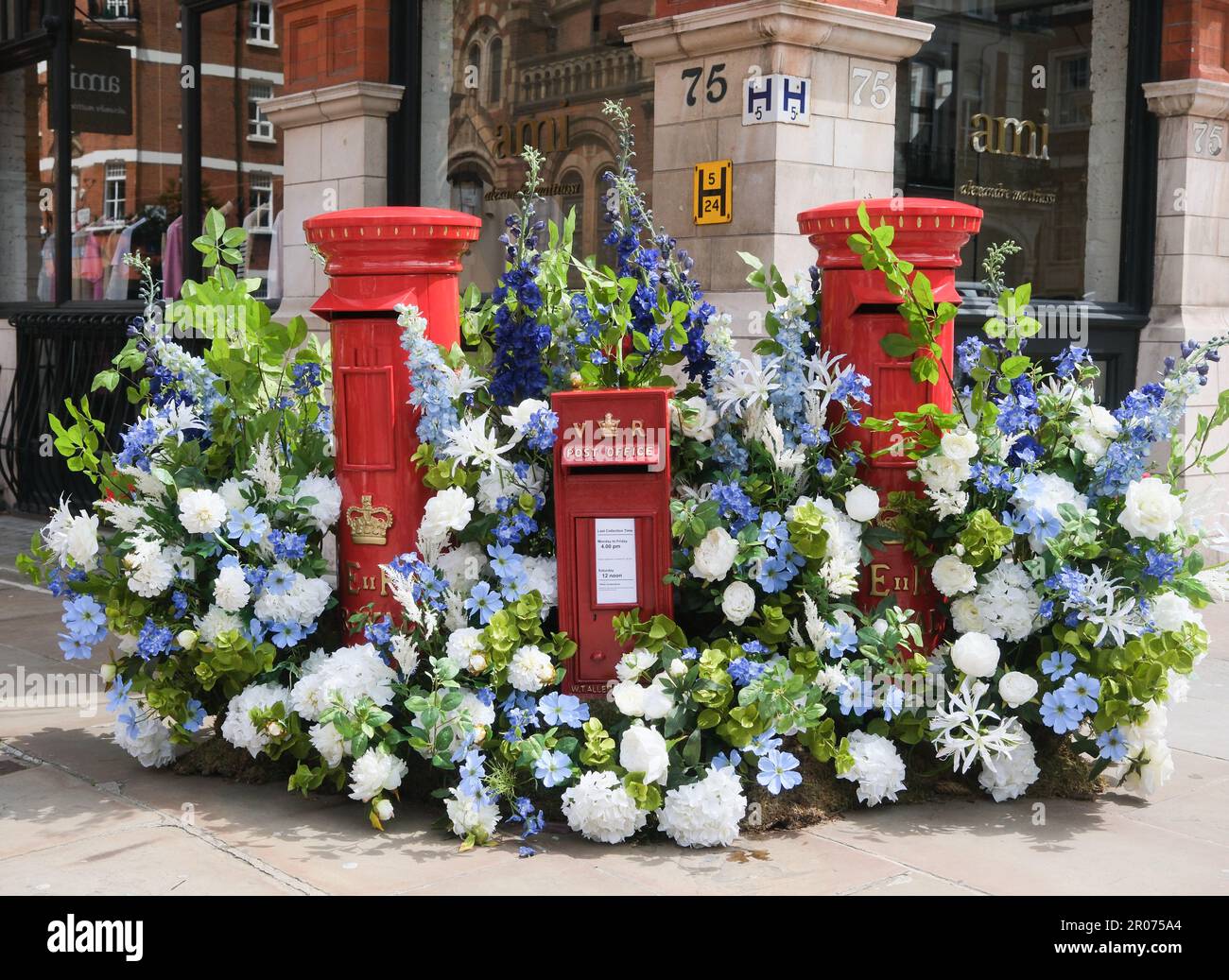 Mount Street, London, UK. 7th May 2023. Coronation of King Charles III ...