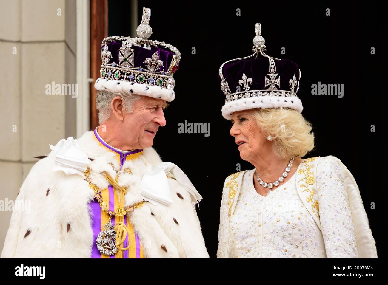 King Charles III and Queen Camilla on the balcony of Buckingham Palace ...