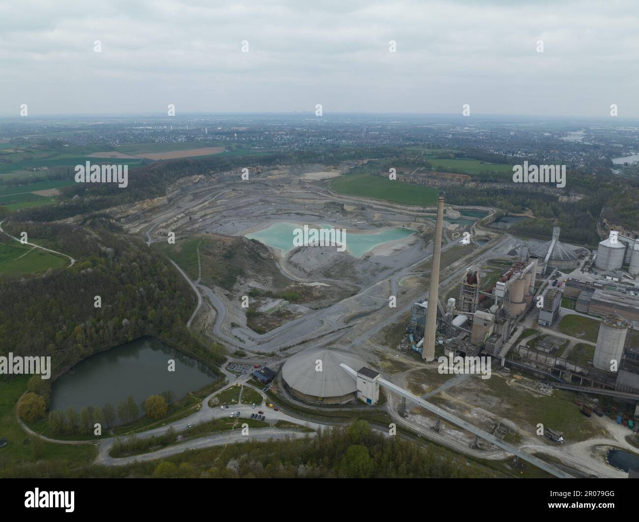 Cement production techniques hi-res stock photography and images - Alamy