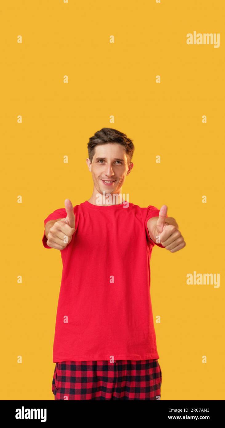 Agree sign like gesture smiling man thumbs up Stock Photo - Alamy