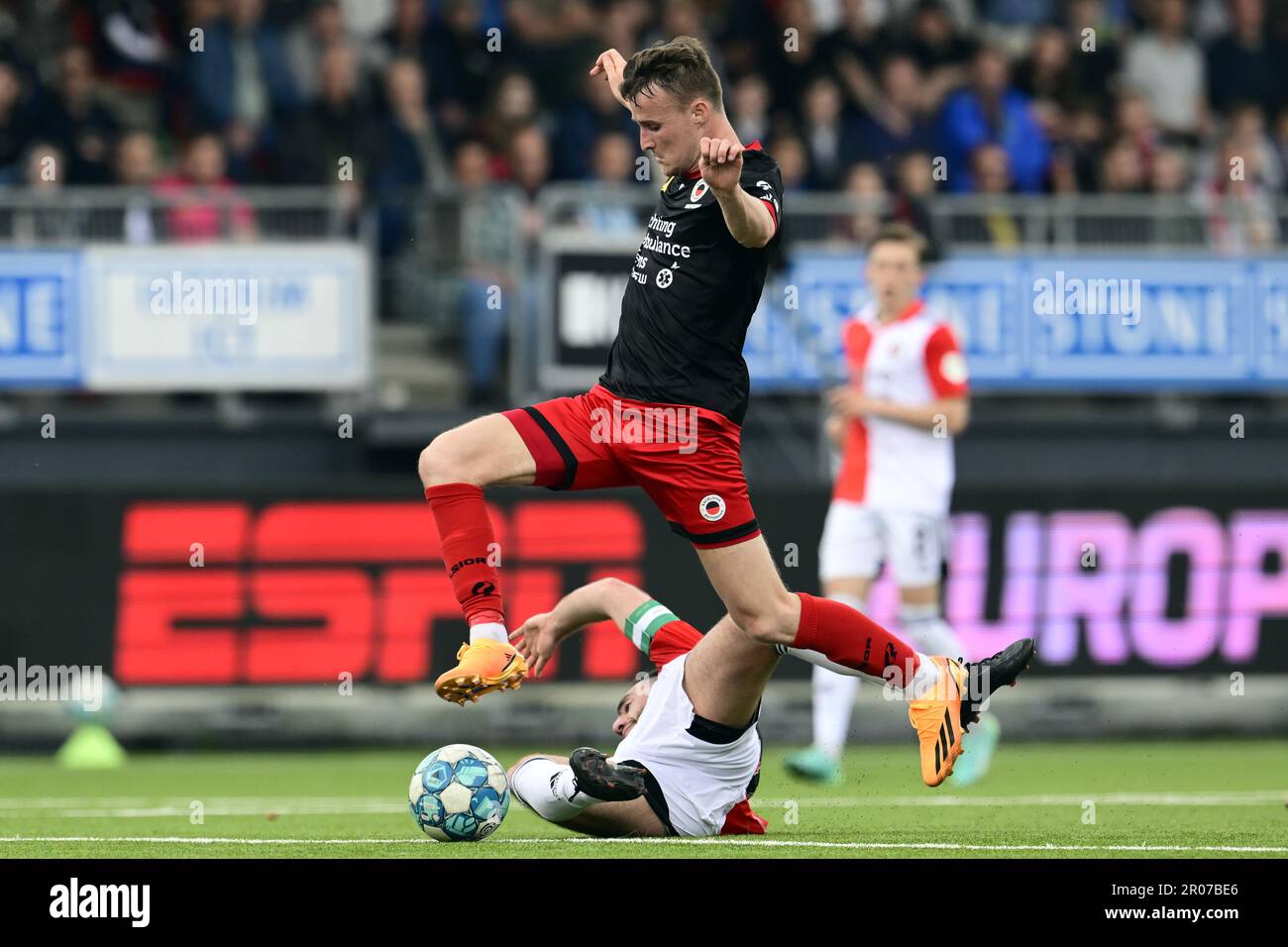 ROTTERDAM - (lr) Peer Koopmeiners of sbv Excelsior, Orkun Kokcu of ...