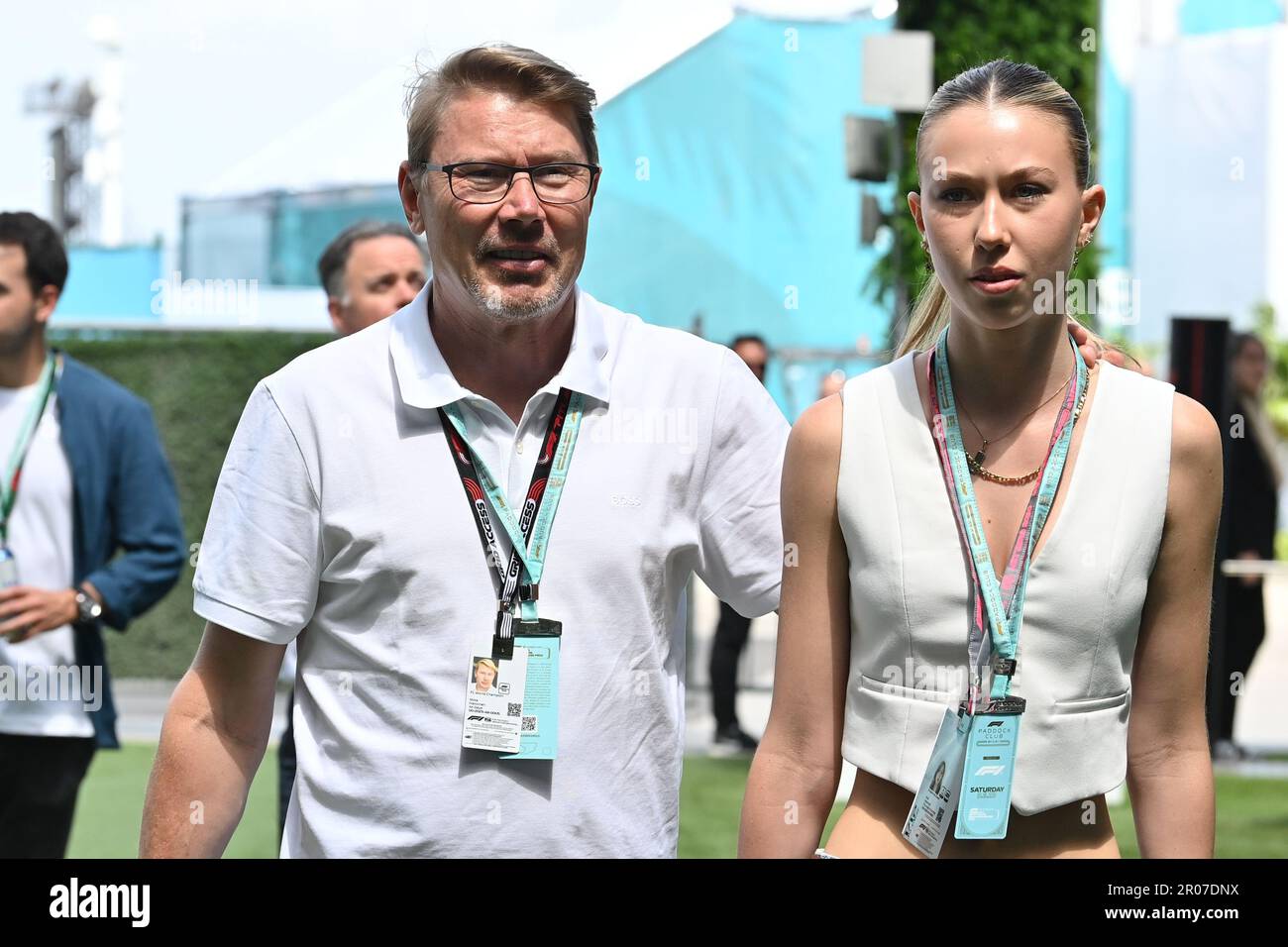 Former f1 world champion with his daughter aina julia hskkinen hi-res ...