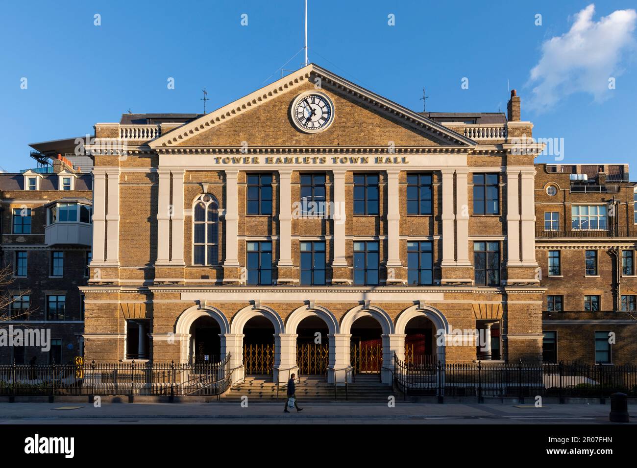 The new Tower Hamlets Town Hall, incorporates the facade of the old ...