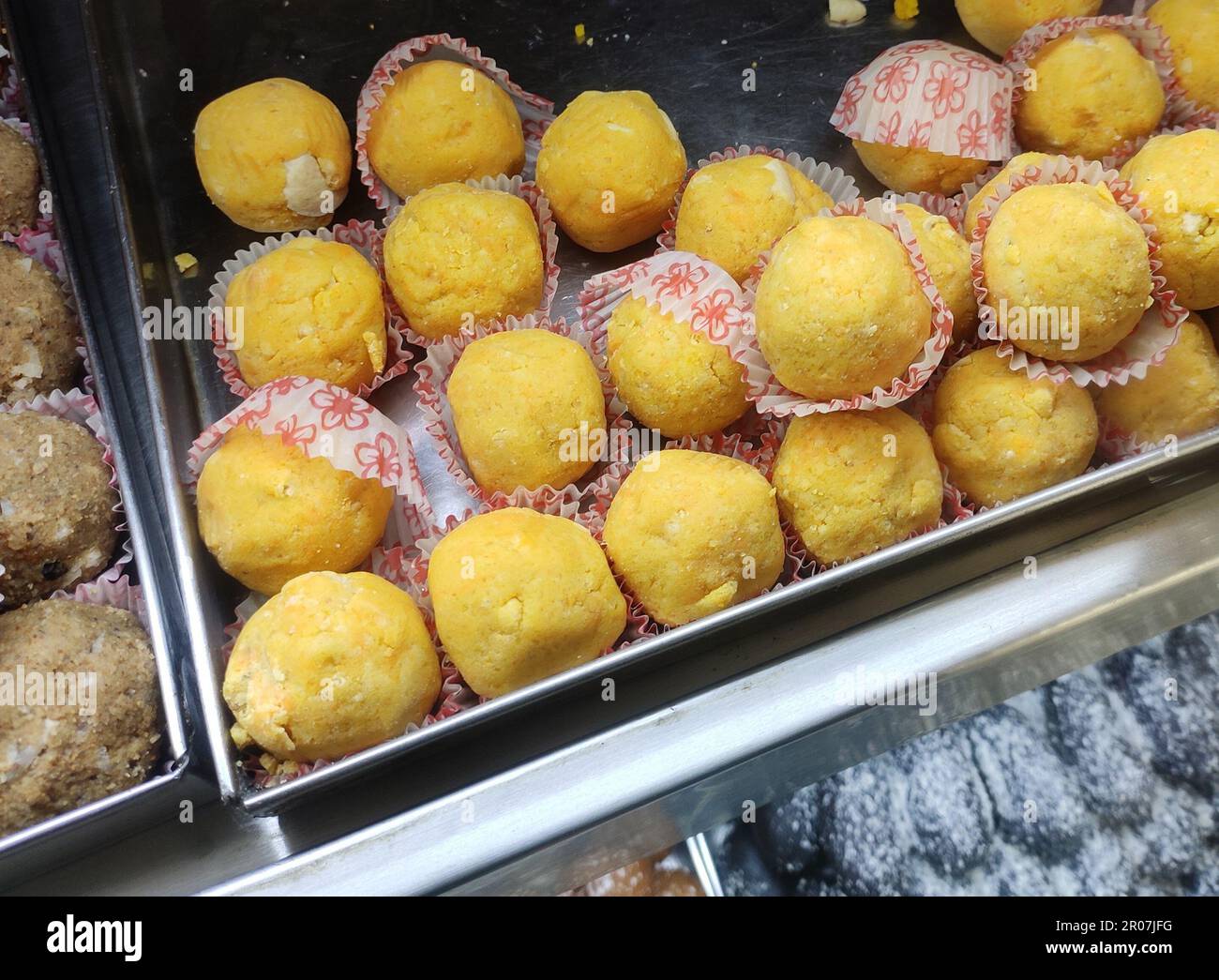 Besan Laddu are aromatic and delicious traditional North Indian sweet ...