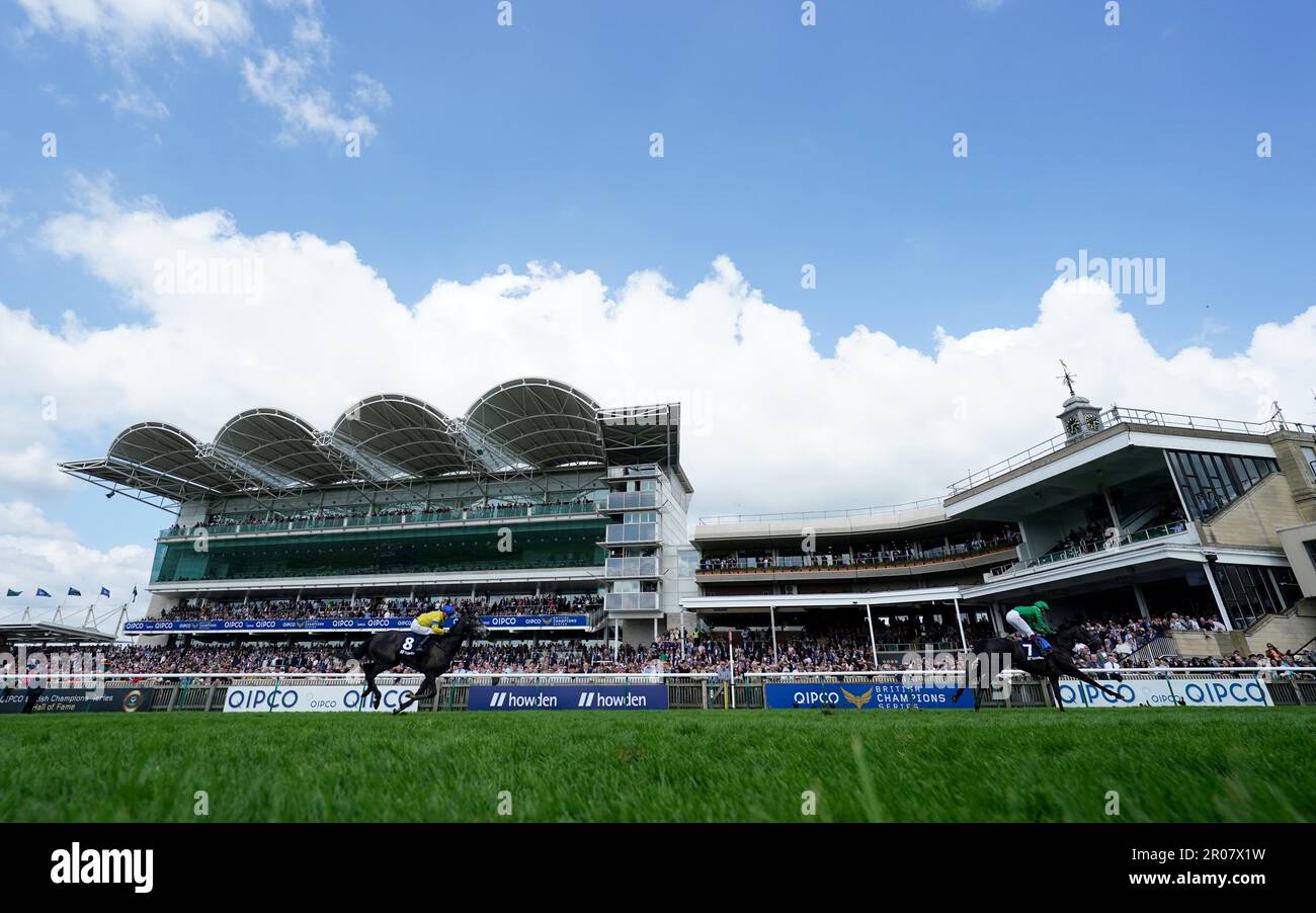 Running Lion ridden by Oisin Murphy (right) coming home to win the ...