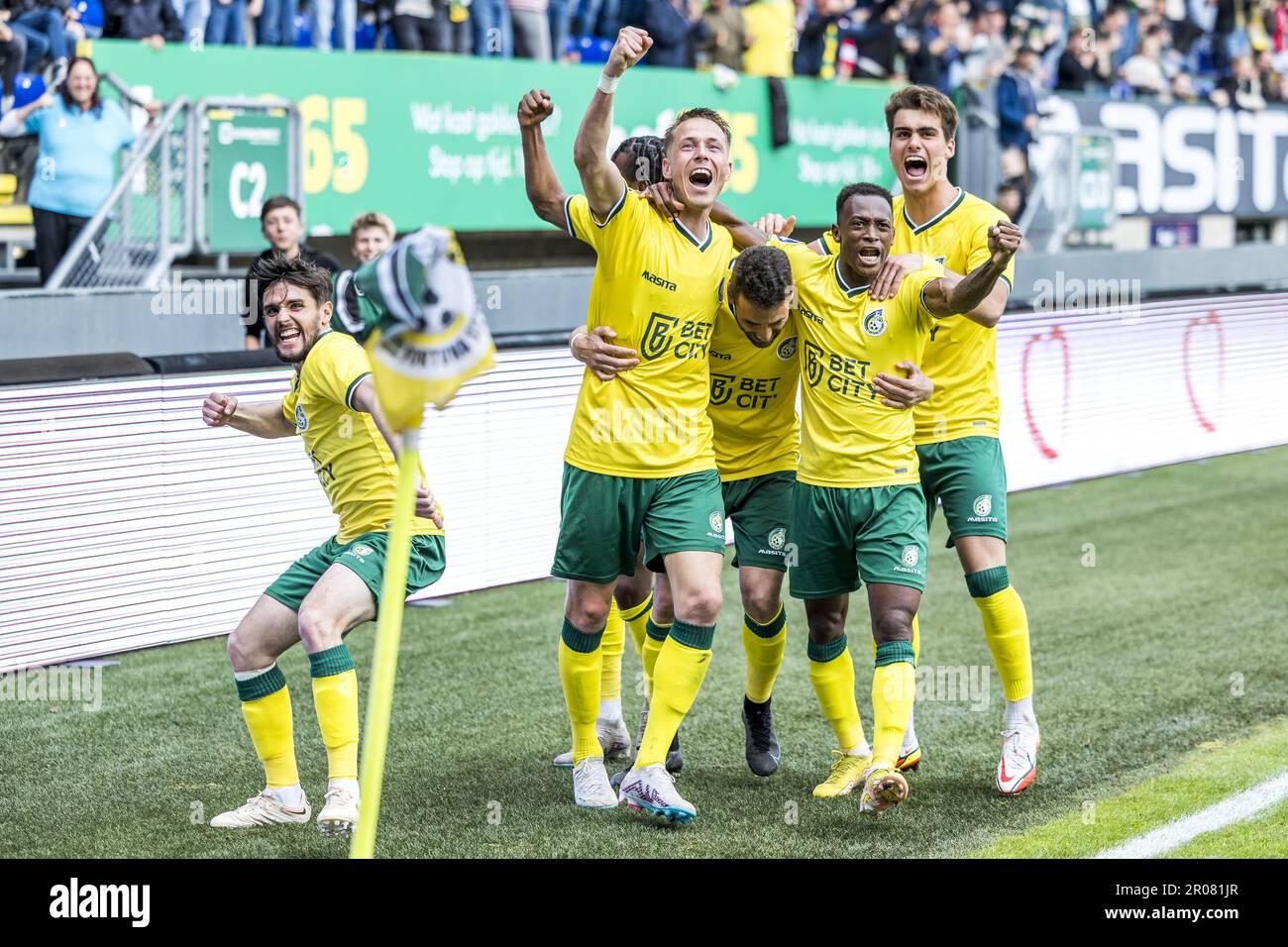 SITTARD - Paul Gladon (M) of Fortuna Sittard cheers after his 1-0 ...