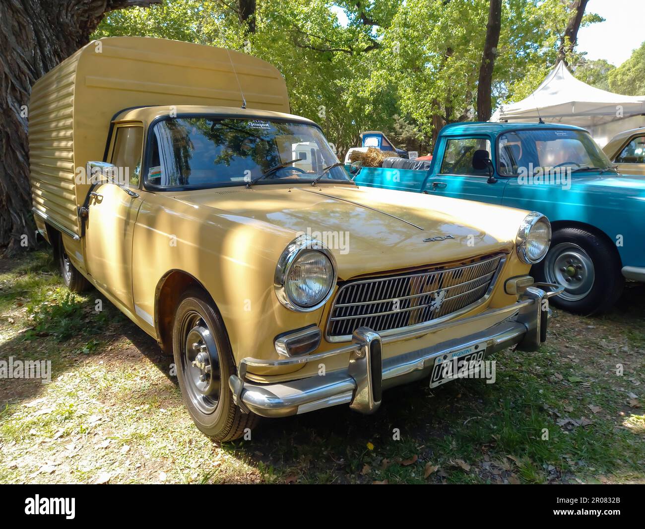 Old utility van hi-res stock photography and images - Alamy