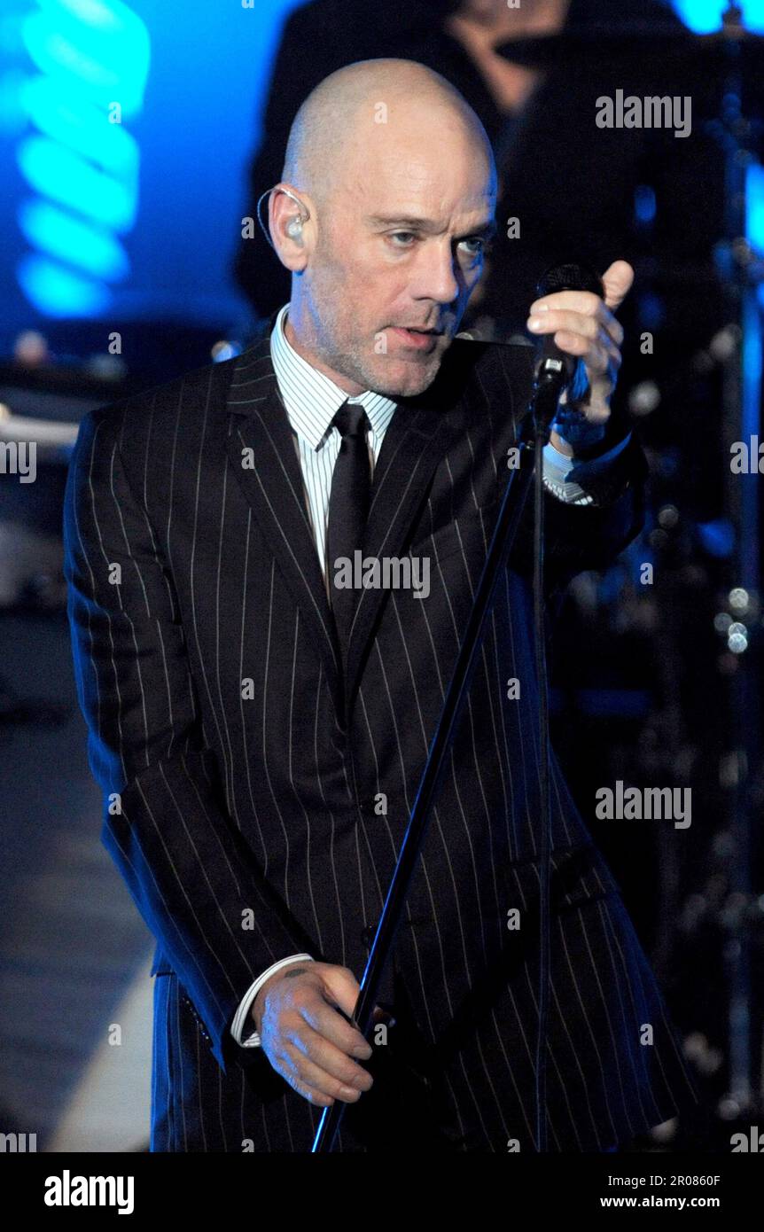 Milan Italy 2008-03-18 : Michael Stipe singer of REM during the concert ...