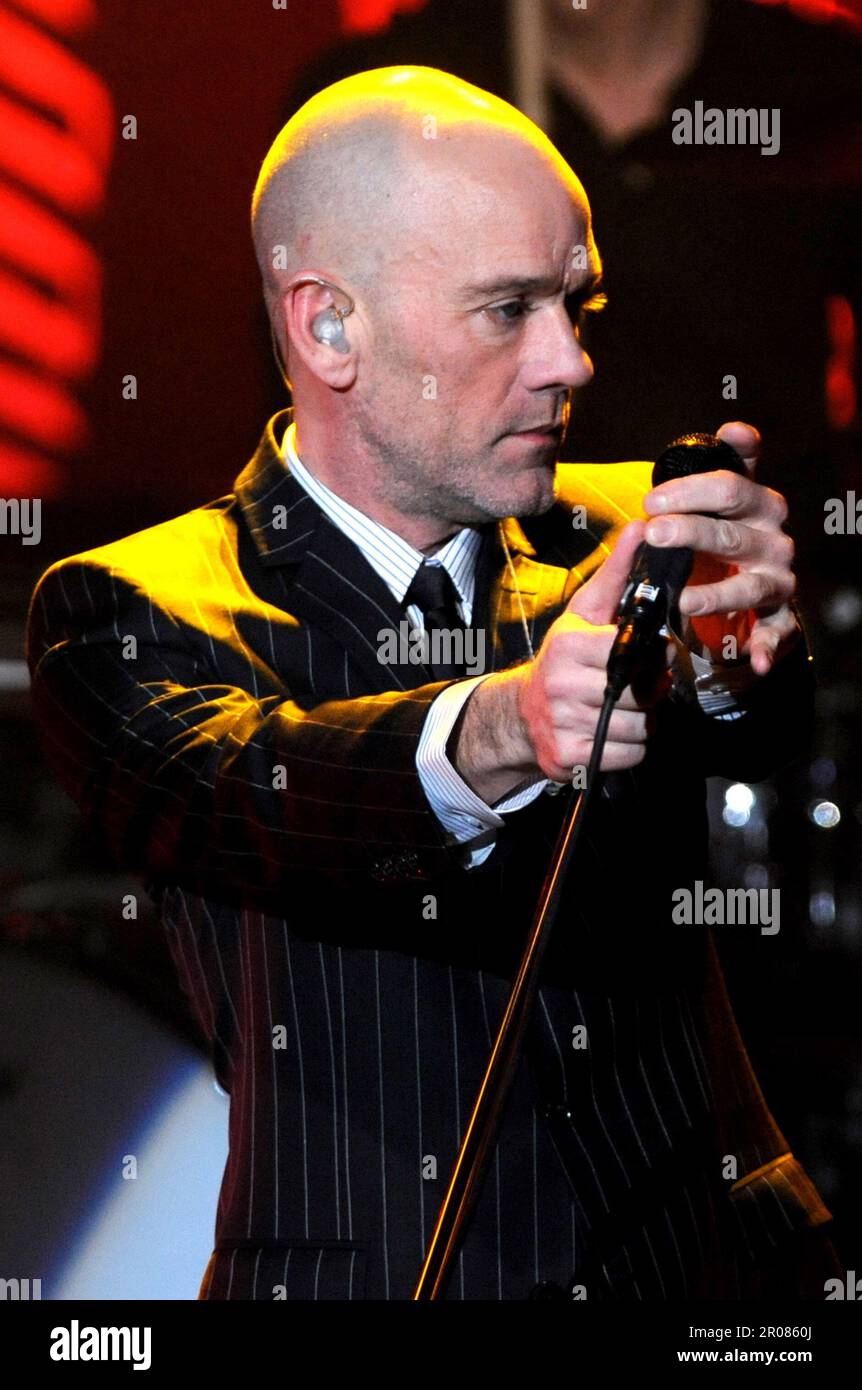 Milan Italy 2008-03-18 : Michael Stipe singer of REM during the concert ...