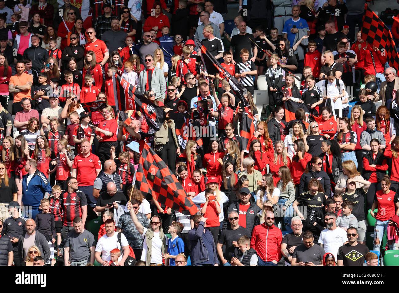 Sunday football blue fans hi-res stock photography and images - Alamy