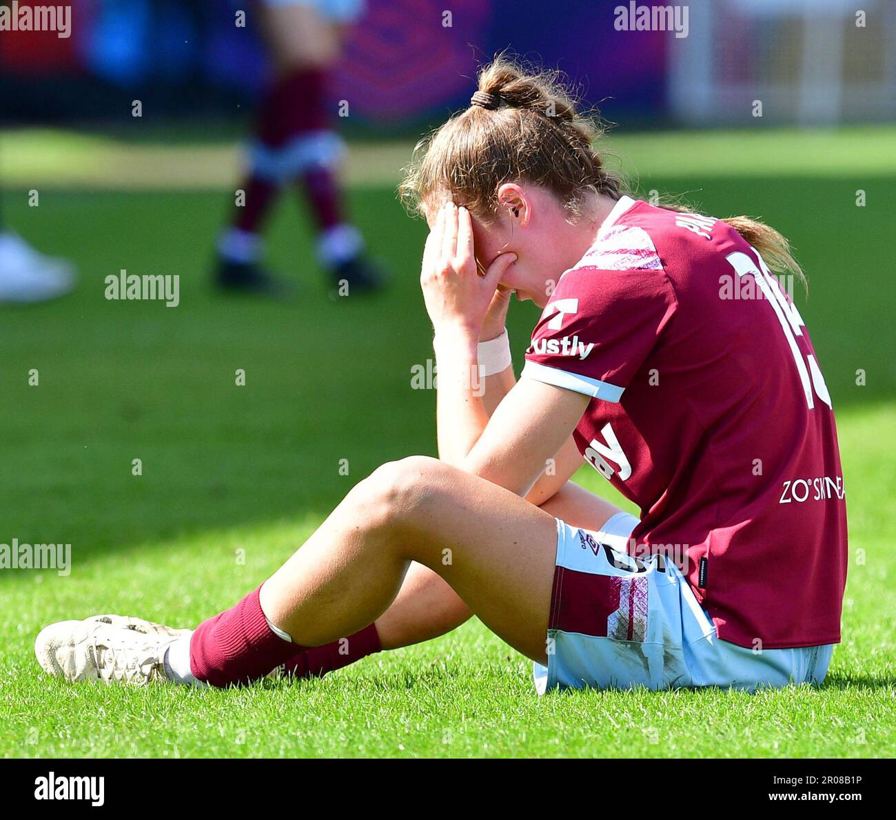Lucy parker west ham hi-res stock photography and images - Alamy