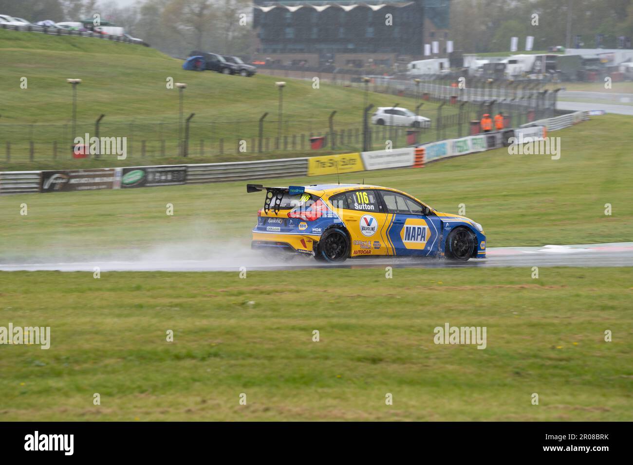 Longfield, UK. 06th May, 2023. Qualifying during the British Touring ...