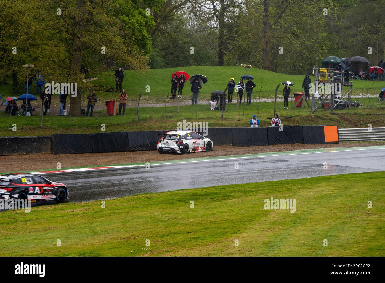 Longfield, UK. 06th May, 2023. Qualifying during the British Touring ...