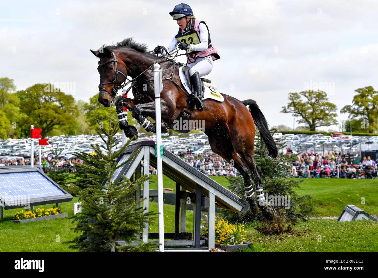 Felicity Collins riding RSH Contend OR in the Cross Country at ...