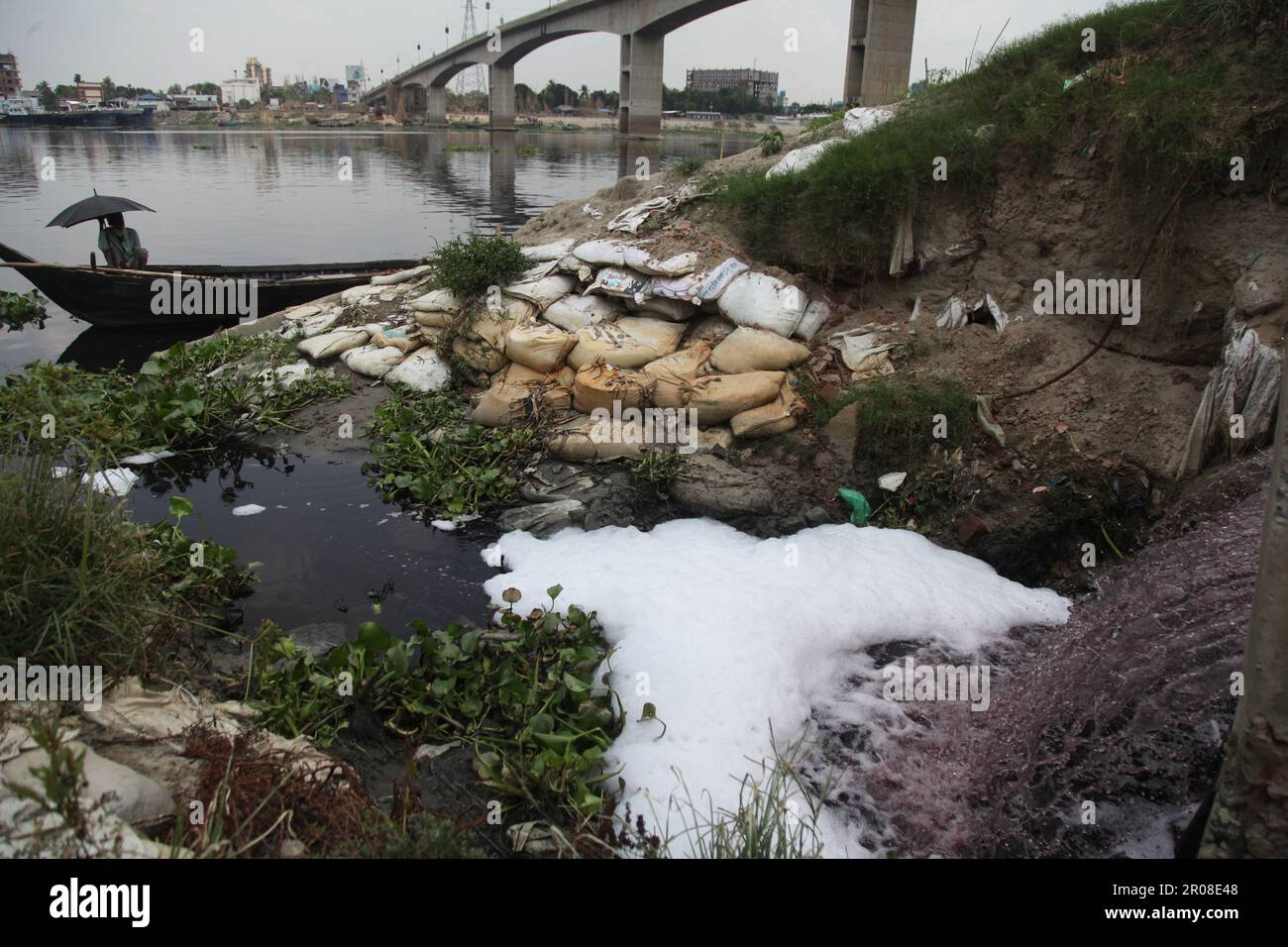 Water pollution bangladesh colour hi-res stock photography and images ...