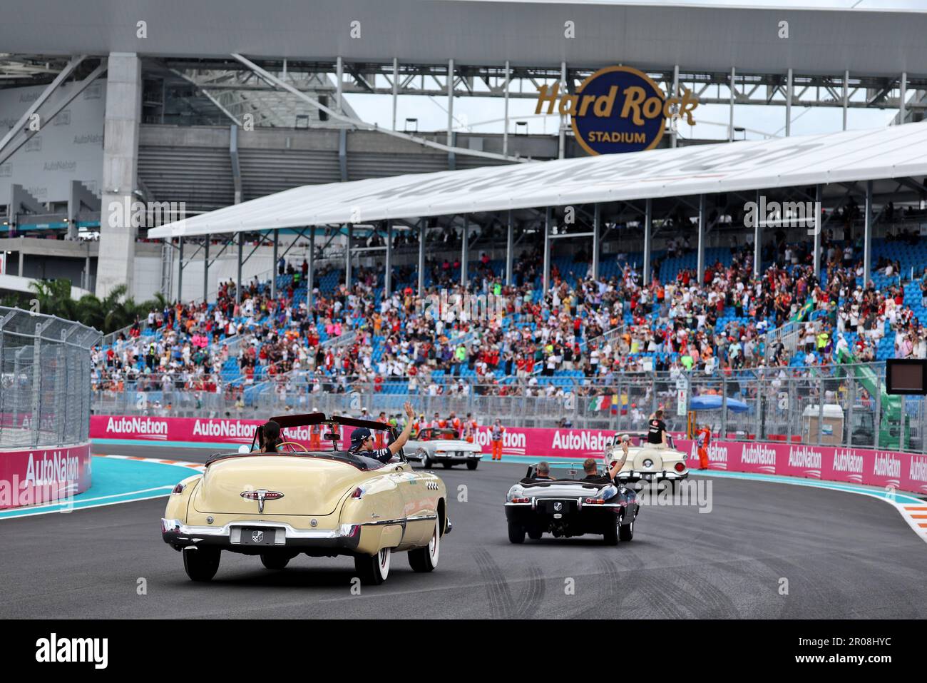 Miami, USA. 07th May, 2023. Nyck de Vries (NLD) AlphaTauri on the ...