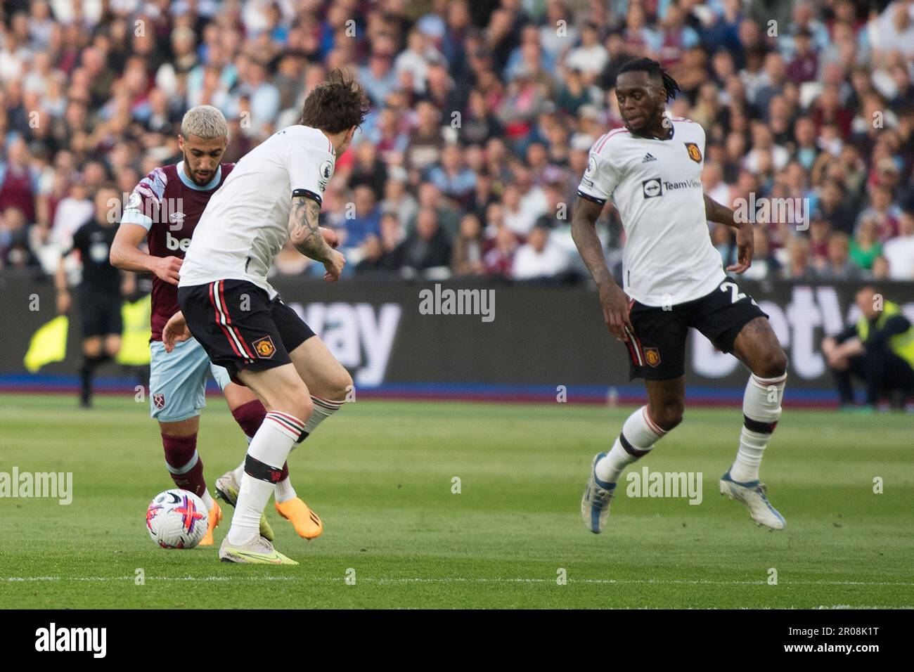 London, UK. 07th May, 2023. Said Benrahma of West Ham United (l) scores ...