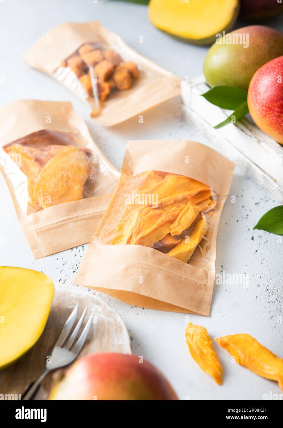 Snack packages hi-res stock photography and images - Alamy