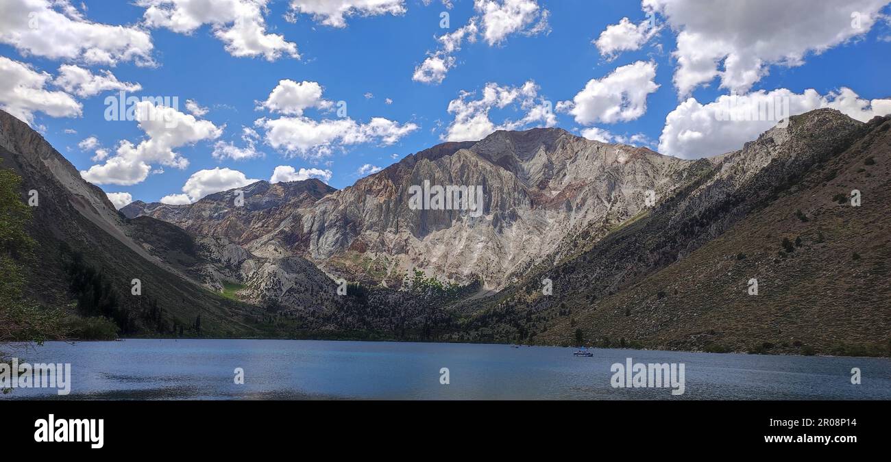 Crystal clear turquoise waters of Convict Lake and views of Mt ...