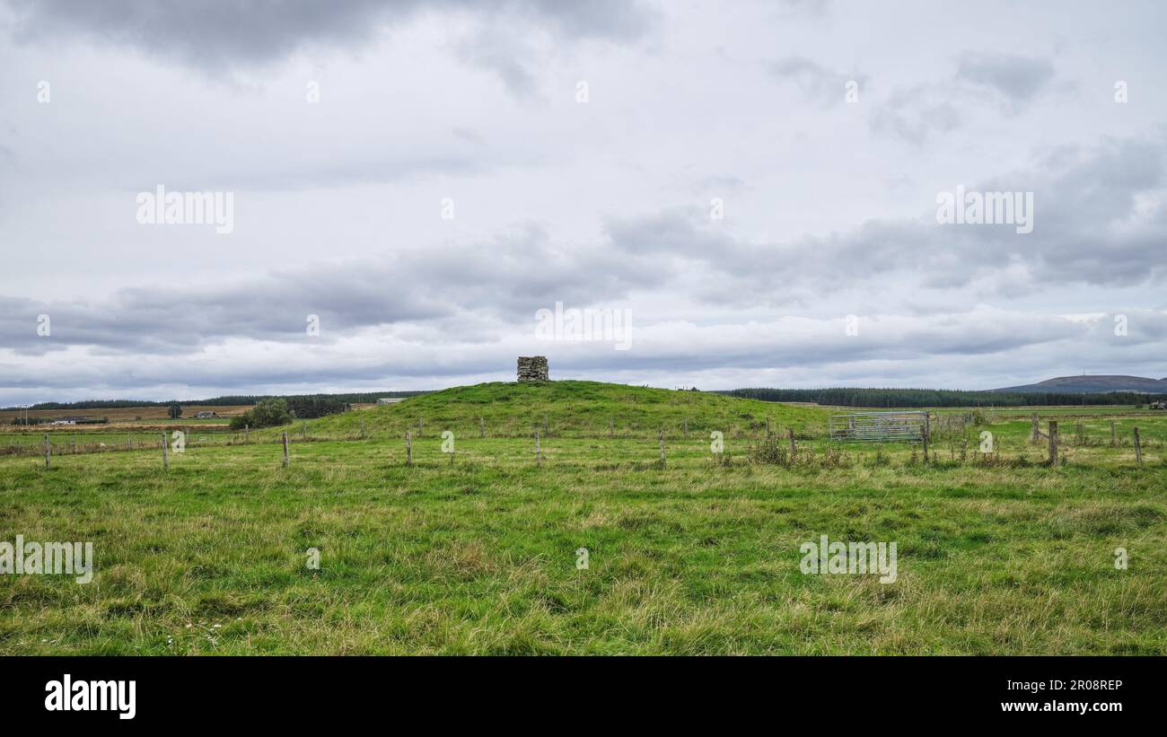 Tulach Lochain Bhraiseil broch Stock Photo - Alamy