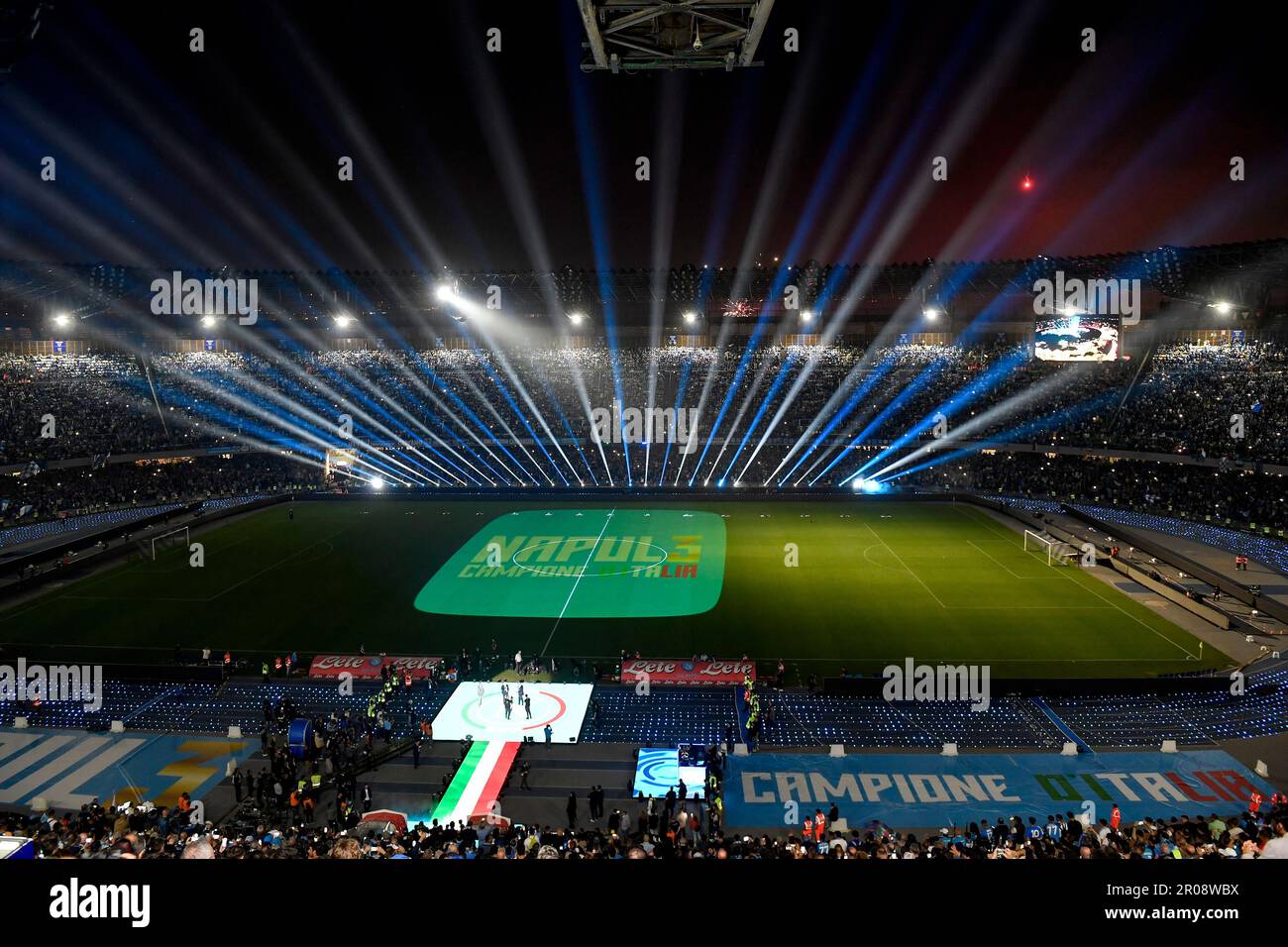 Celebration napoli victory hi-res stock photography and images - Alamy